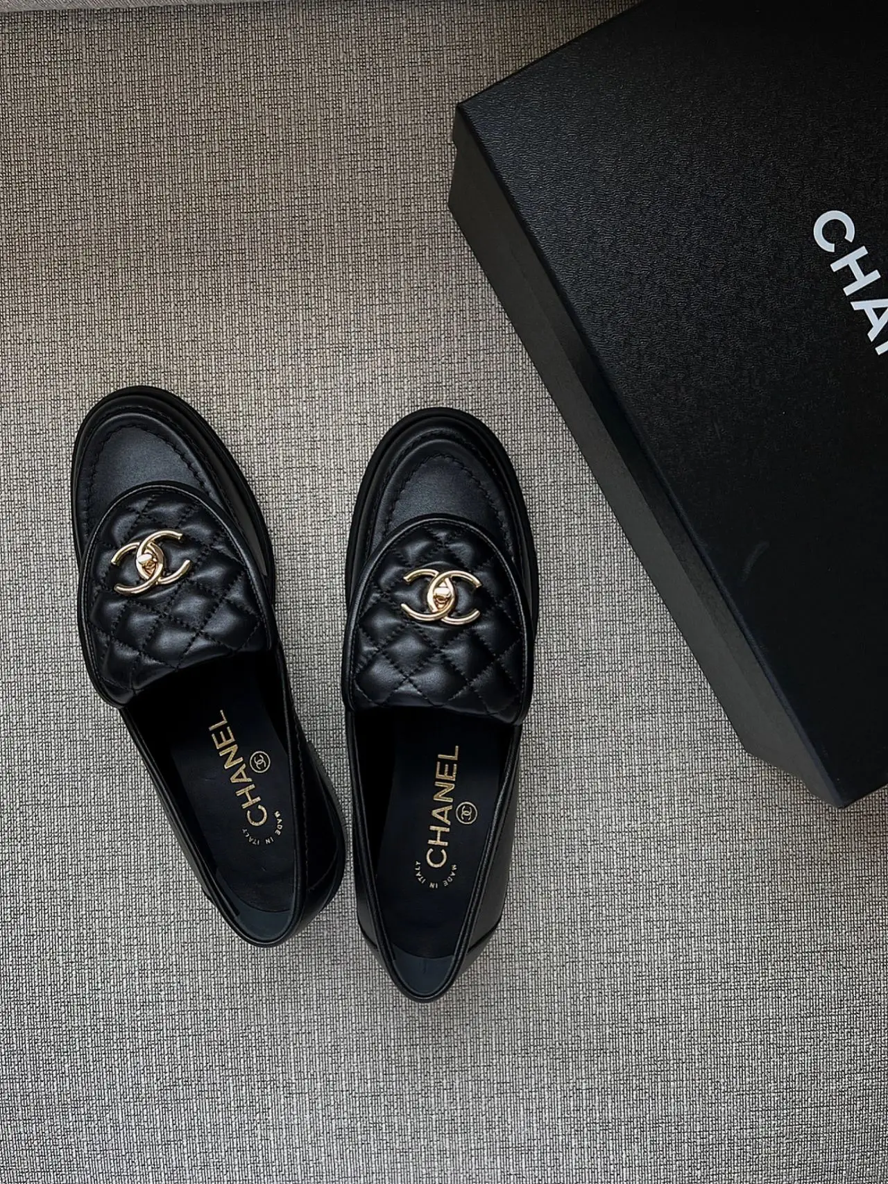 Chanel girl unboxing🛒 ｜Woc&Loafer | Gallery posted by Qing🎀 | Lemon8