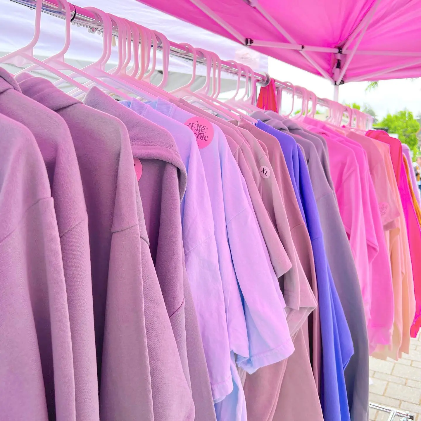 Some vendor booth inspo for ya!!🤩💗🌈🌸 | Gallery posted by Ellē Nicole ...