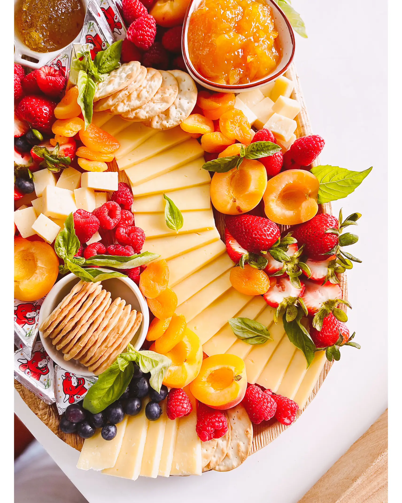 Fruit & Cheese Board | แกลเลอรีที่โพสต์โดย ThePlatterGirl | Lemon8