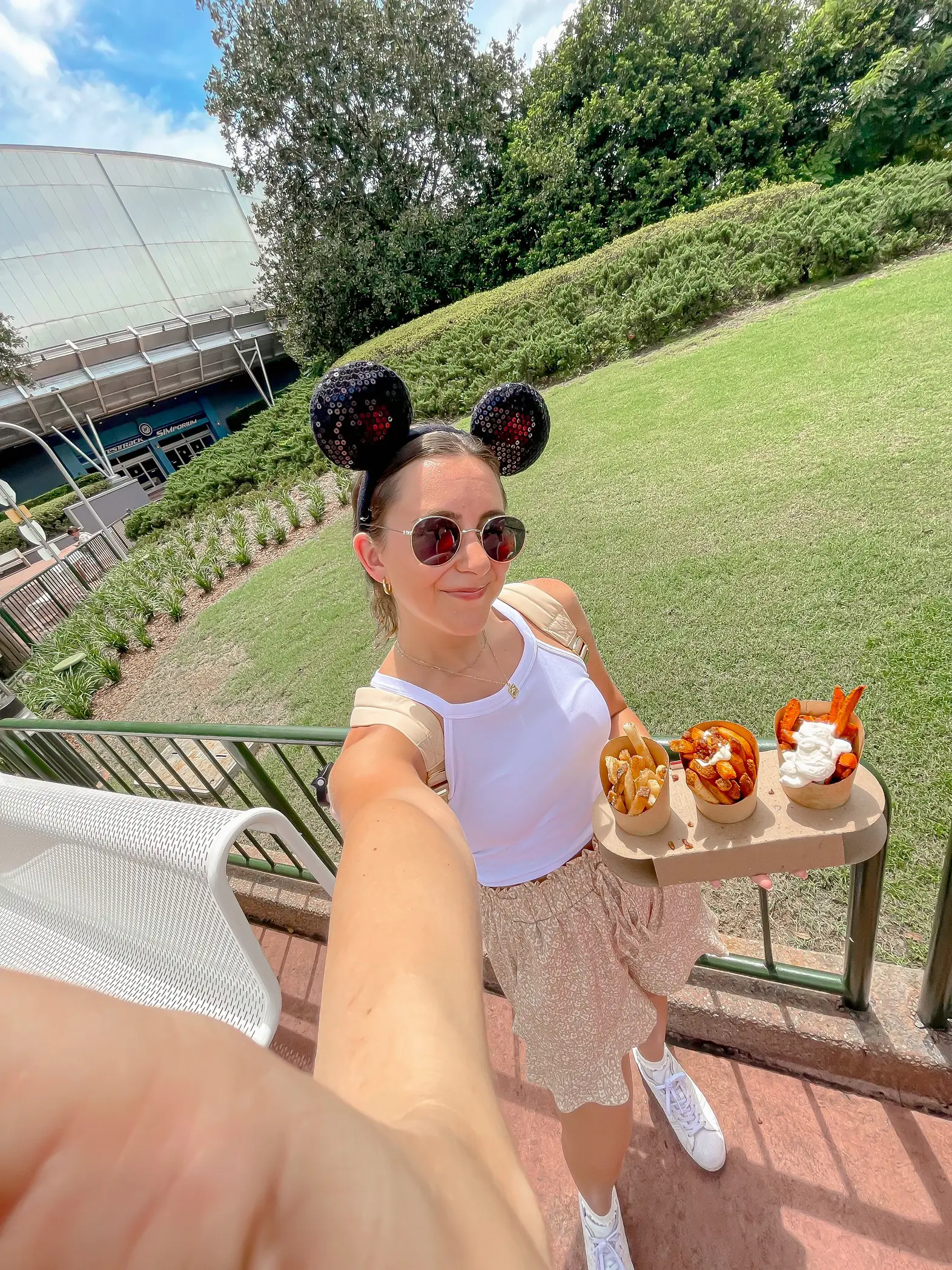 .5x selfies around WDW🐭 | Gallery posted by Danielle :) | Lemon8