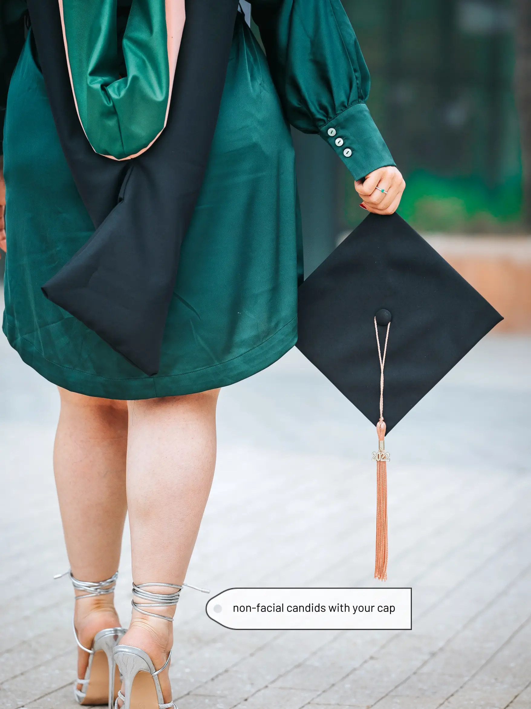 GRAD SHOOT IDEAS💚🎓🧡 | Gallery posted by bella | Lemon8