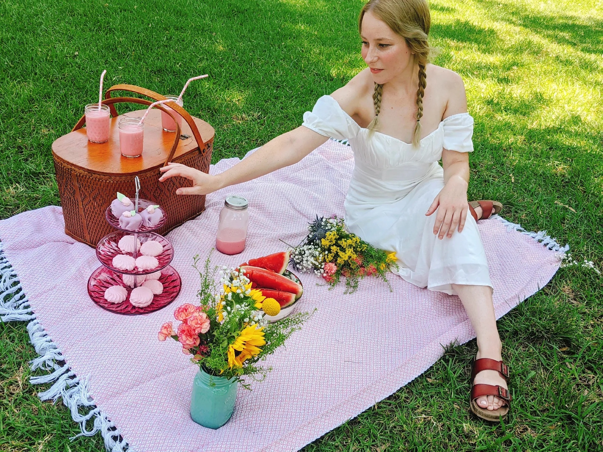 picnic time 🧺 | Gallery posted by cambria she/her | Lemon8