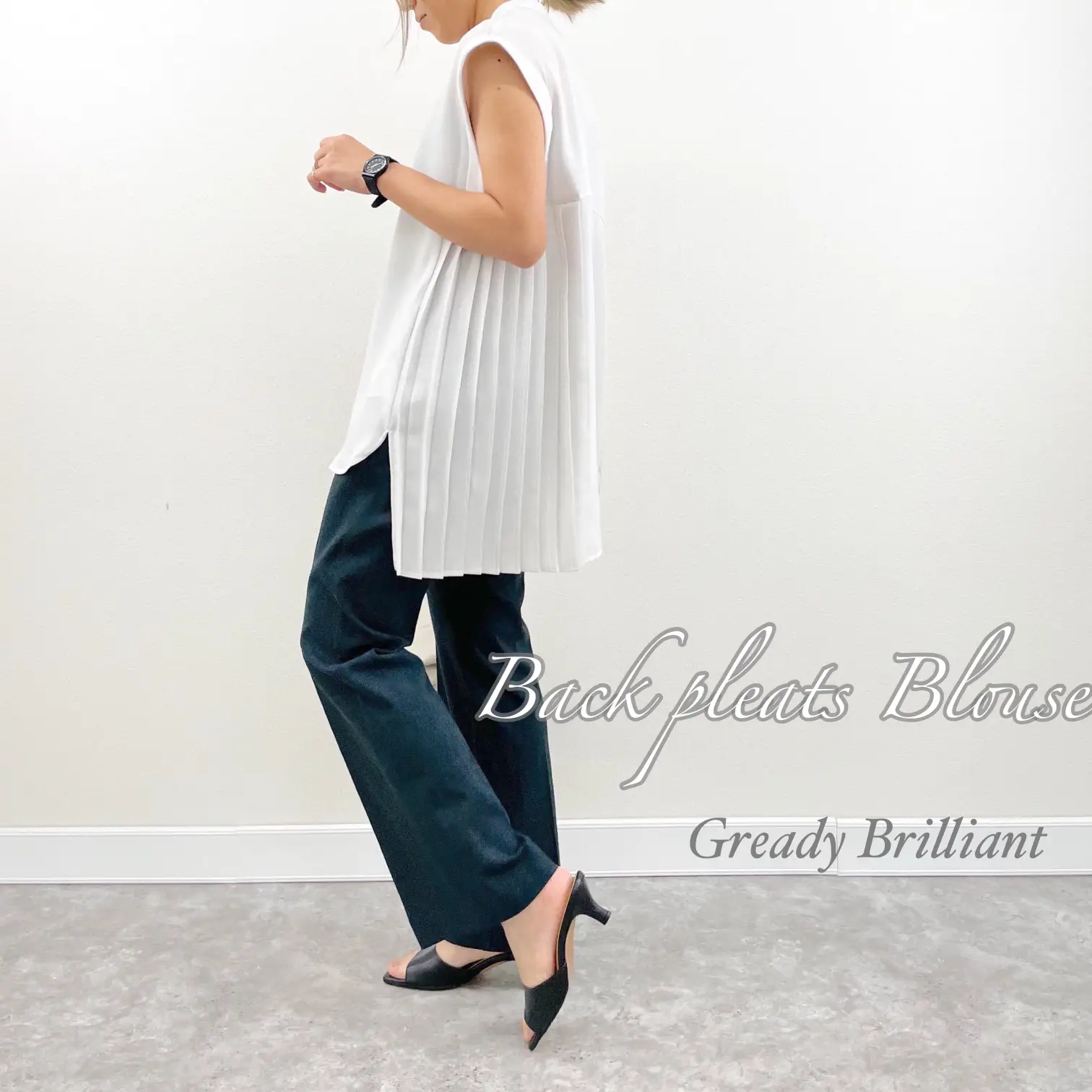 BLOUSE WITH BACK PLEATS | Gallery posted by akane_23 | Lemon8