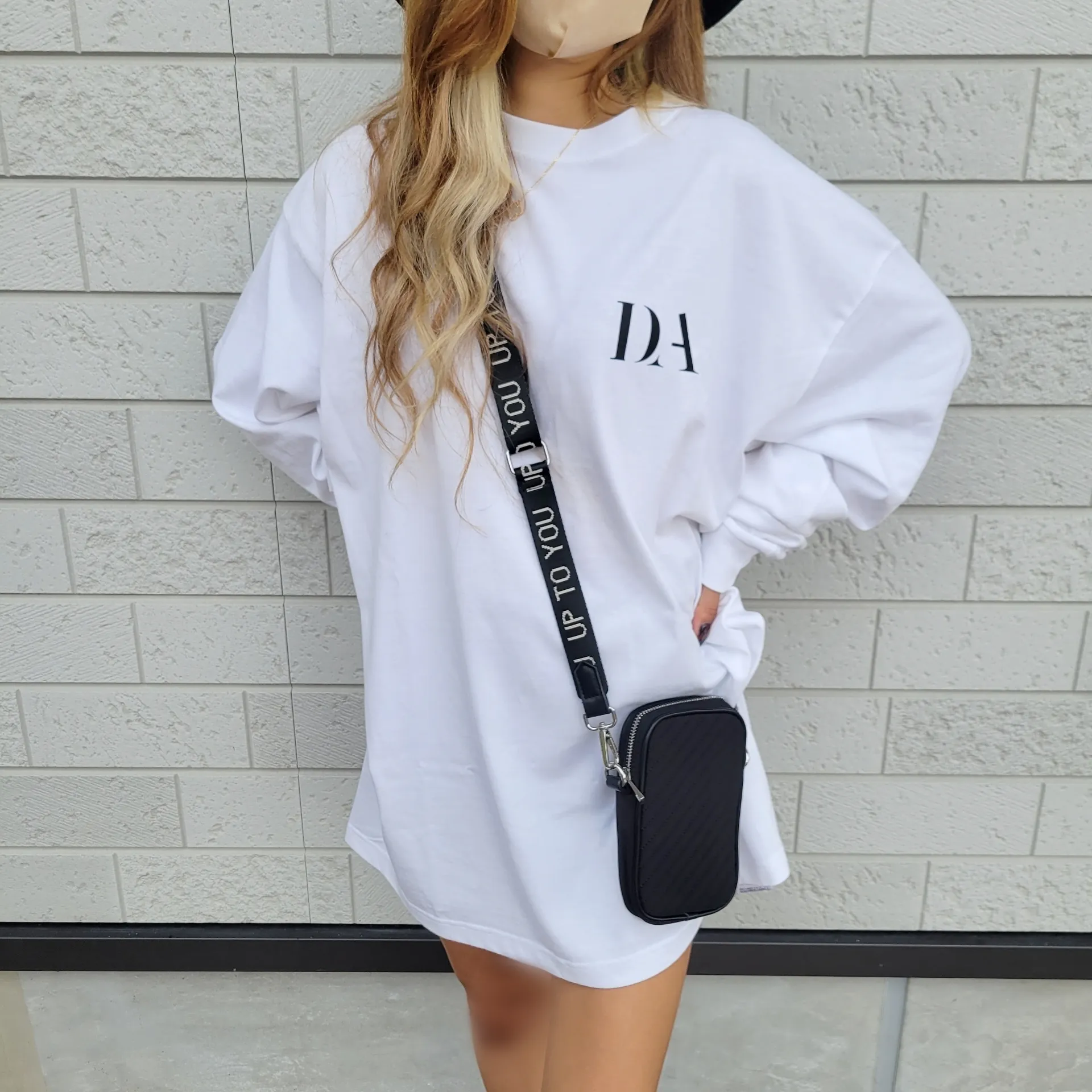 🖤สั้นขนาดใหญ่ Ron T Corde🤍 | แกลเลอรีที่โพสต์โดย chiha / 低身長コーデ | Lemon8