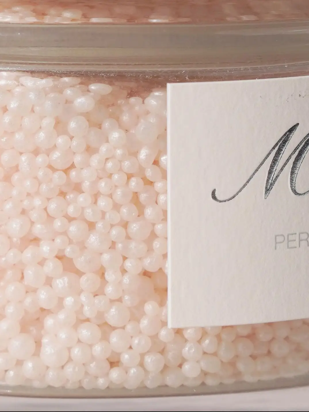 "Package purchase recommendation" Healing just by looking. Dior's bath ...