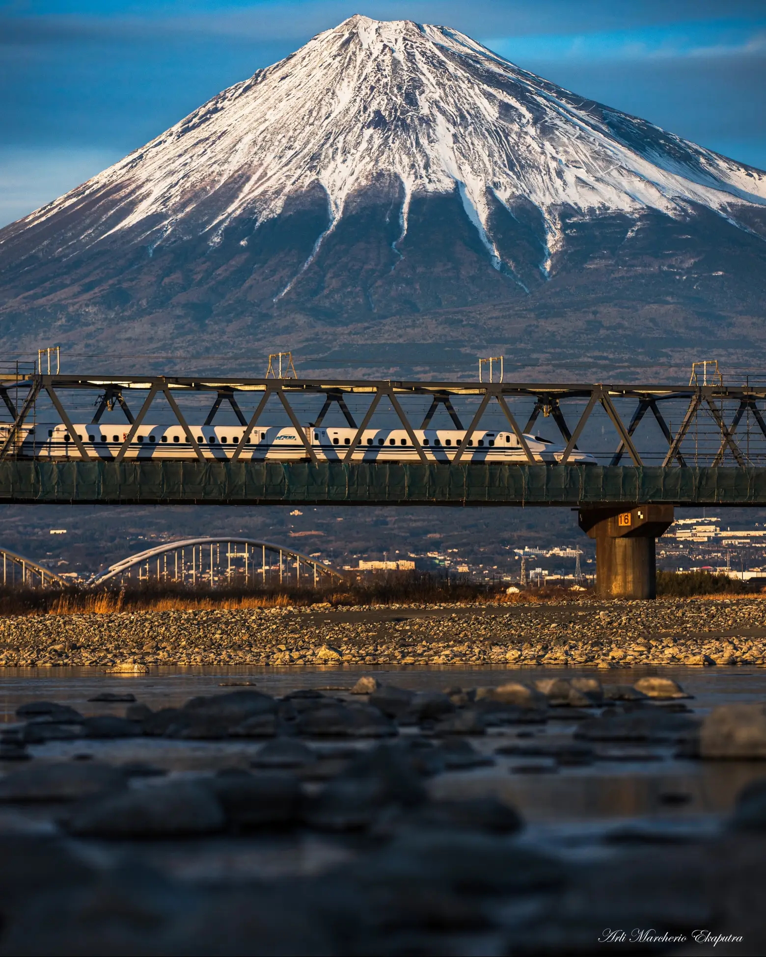 ภูเขาไฟฟูจิ Pi Shinkansen | แกลเลอรีที่โพสต์โดย March_53 | Lemon8