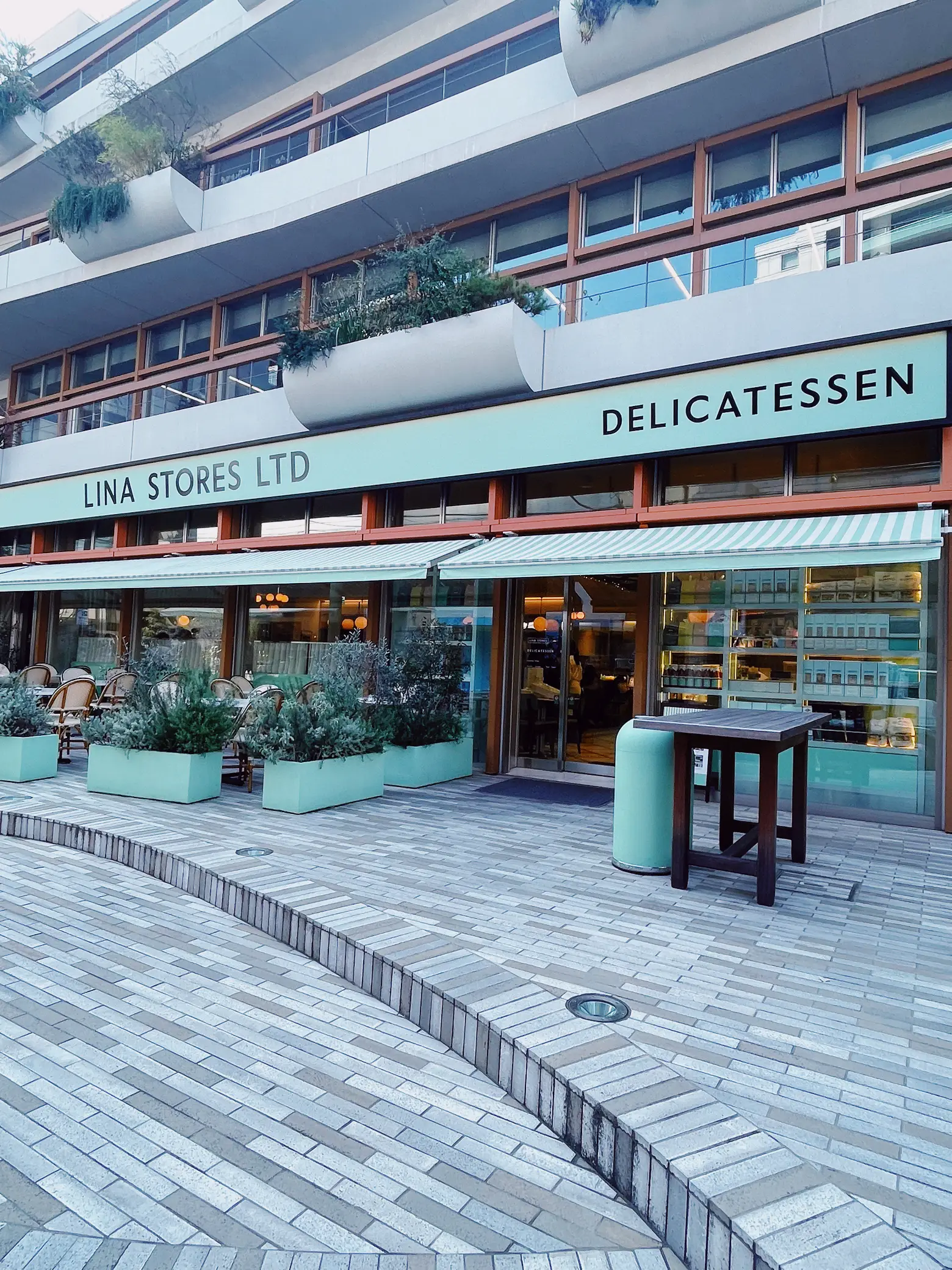 【表参道/LINA STORES（リナストアズ）】東京にあるイギリス🇬🇧 | なぎさ|東京発 ️大人女子旅が投稿したフォトブック | Lemon8