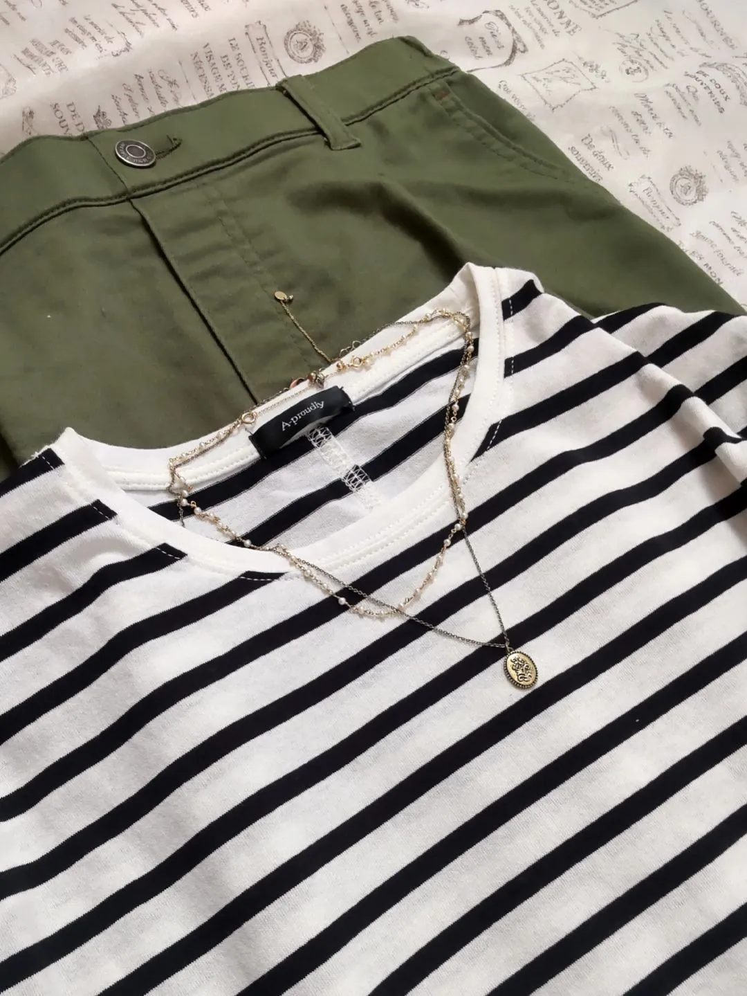 BORDER × CARGO SKIRT | Gallery posted by ニカイロ＊コーデ記録 | Lemon8