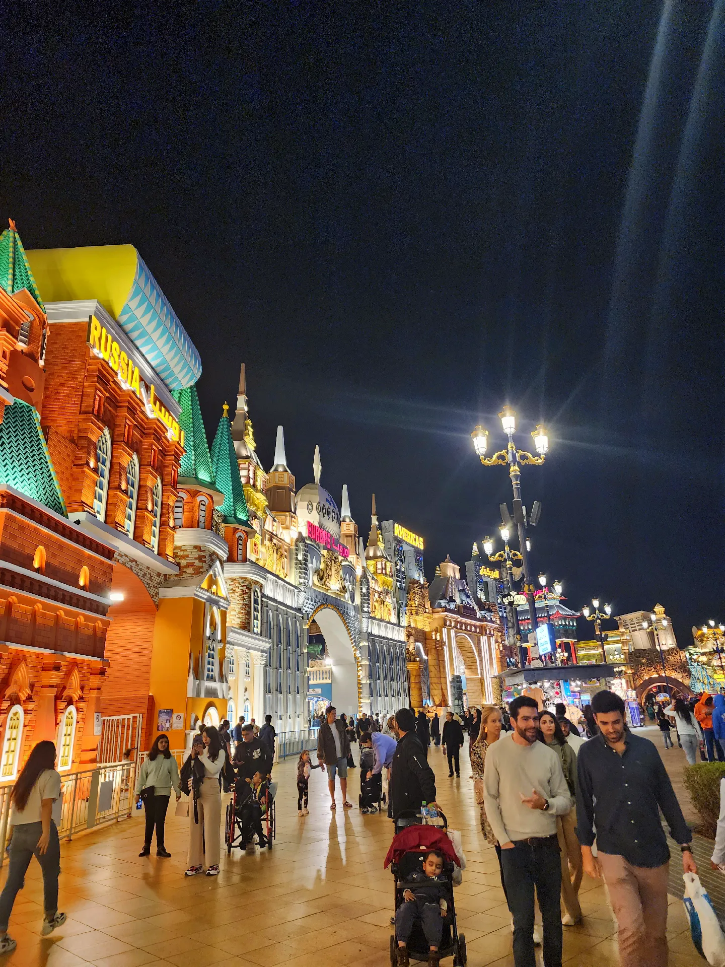 One of the most amazing tourist places in Dubai is | Gallery posted by mohamed sayed | Lemon8