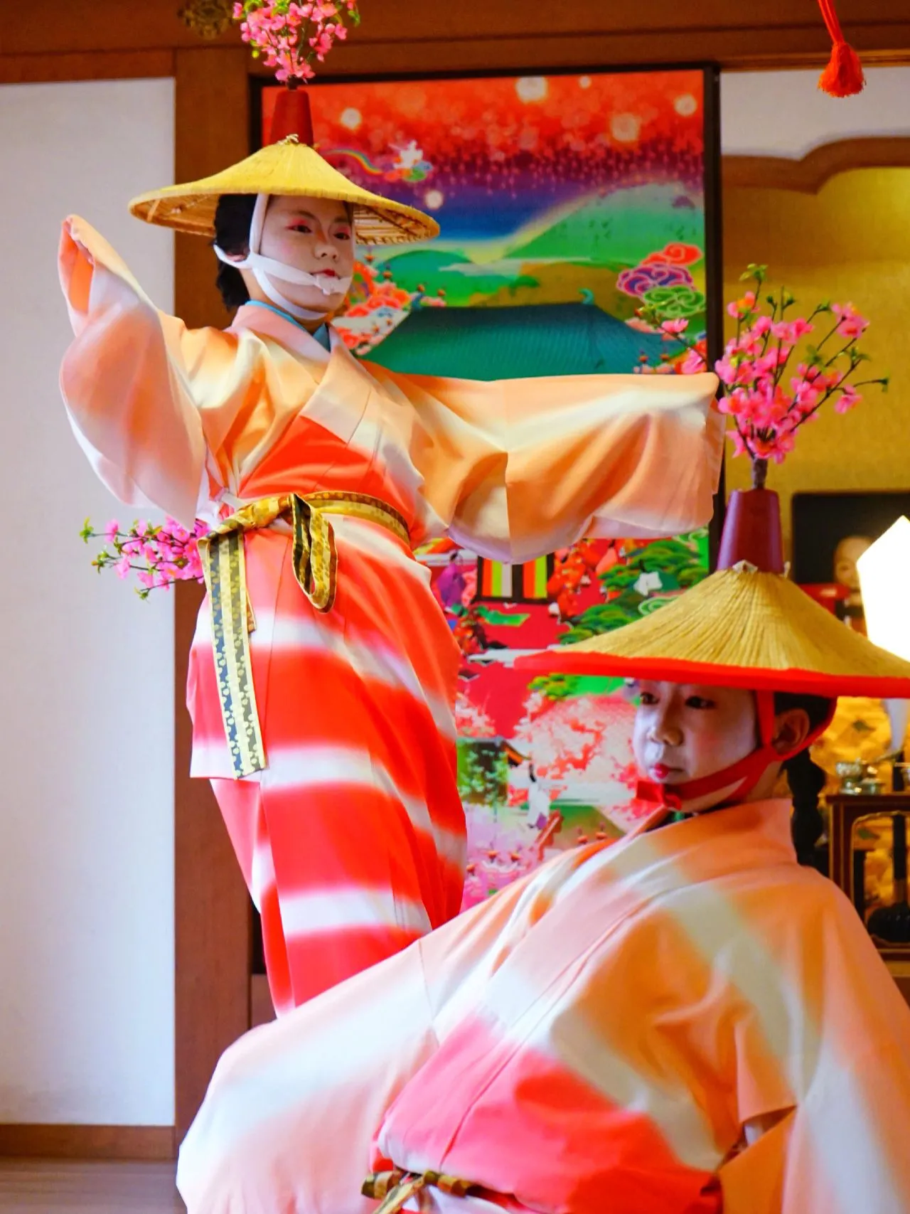 [Zuishin-in Temple] When the late-blooming Hanezuno-ume is in full bloom, fusuma paintings are ...