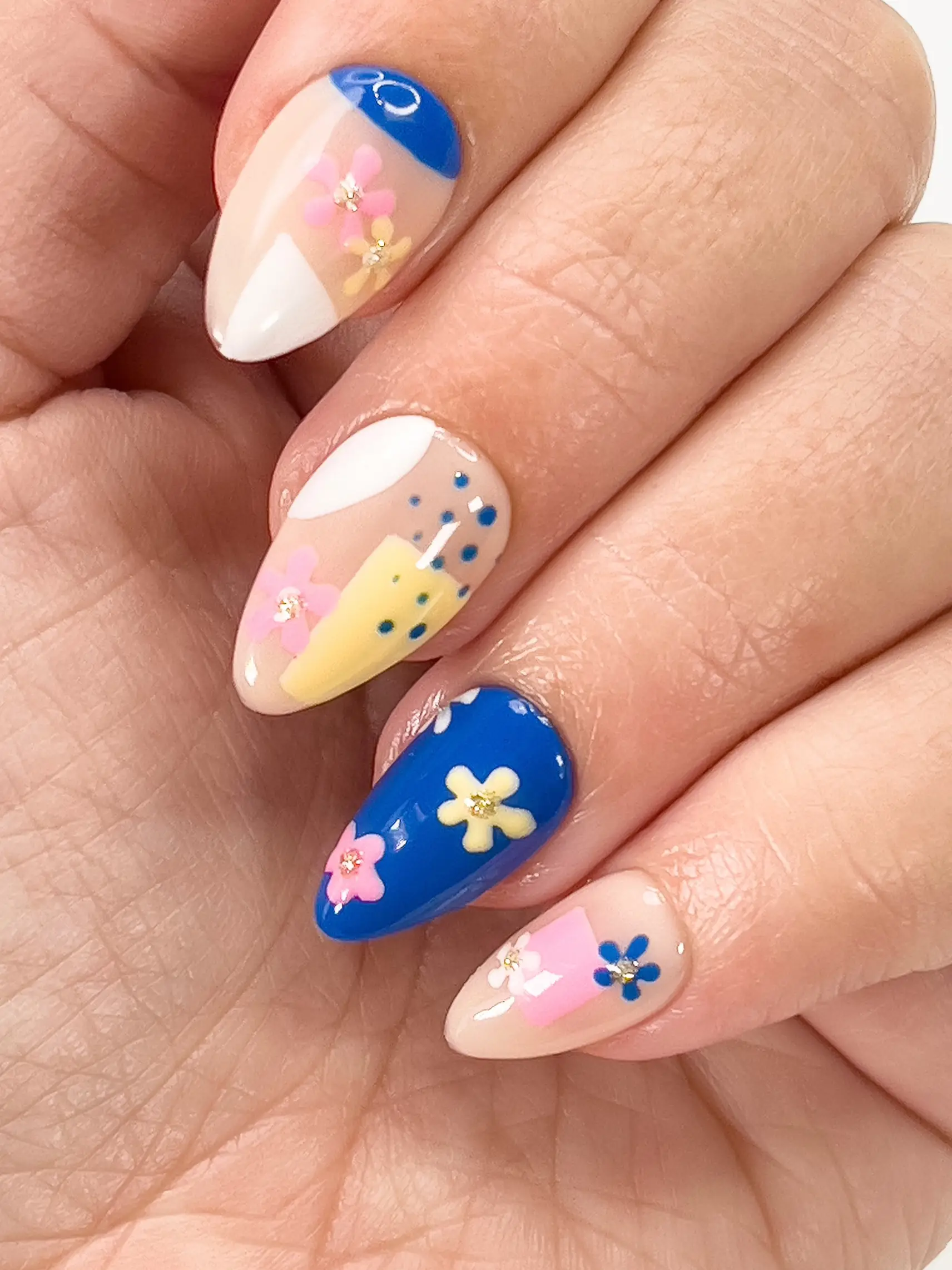 Spring nails inspo💅 | แกลเลอรีที่โพสต์โดย Painted Desert | Lemon8