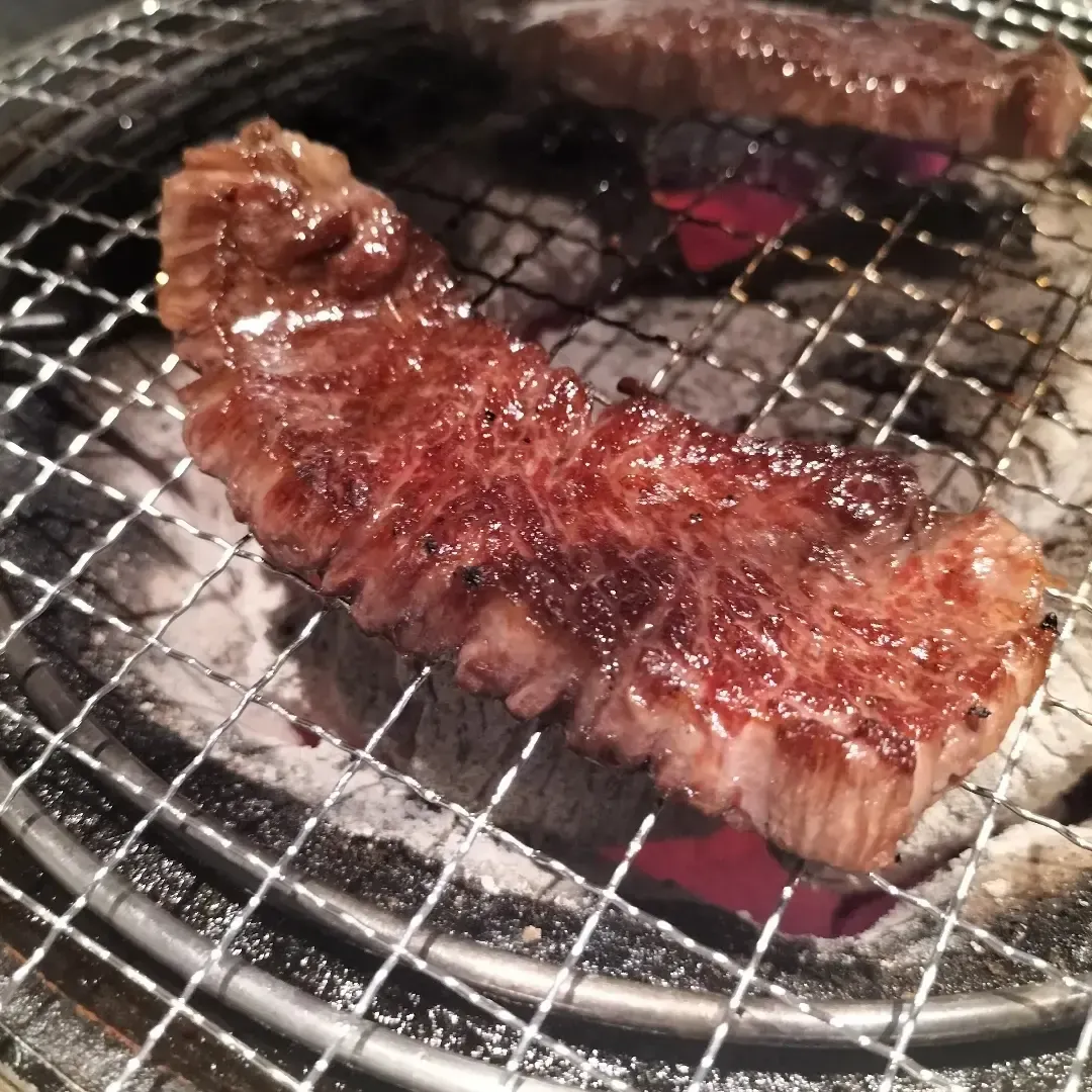 ร้านอาหาร Yakiniku อร่อยอย่างไม่น่าเชื่อ | แกลเลอรีที่โพสต์โดย 大阪グルメ ...