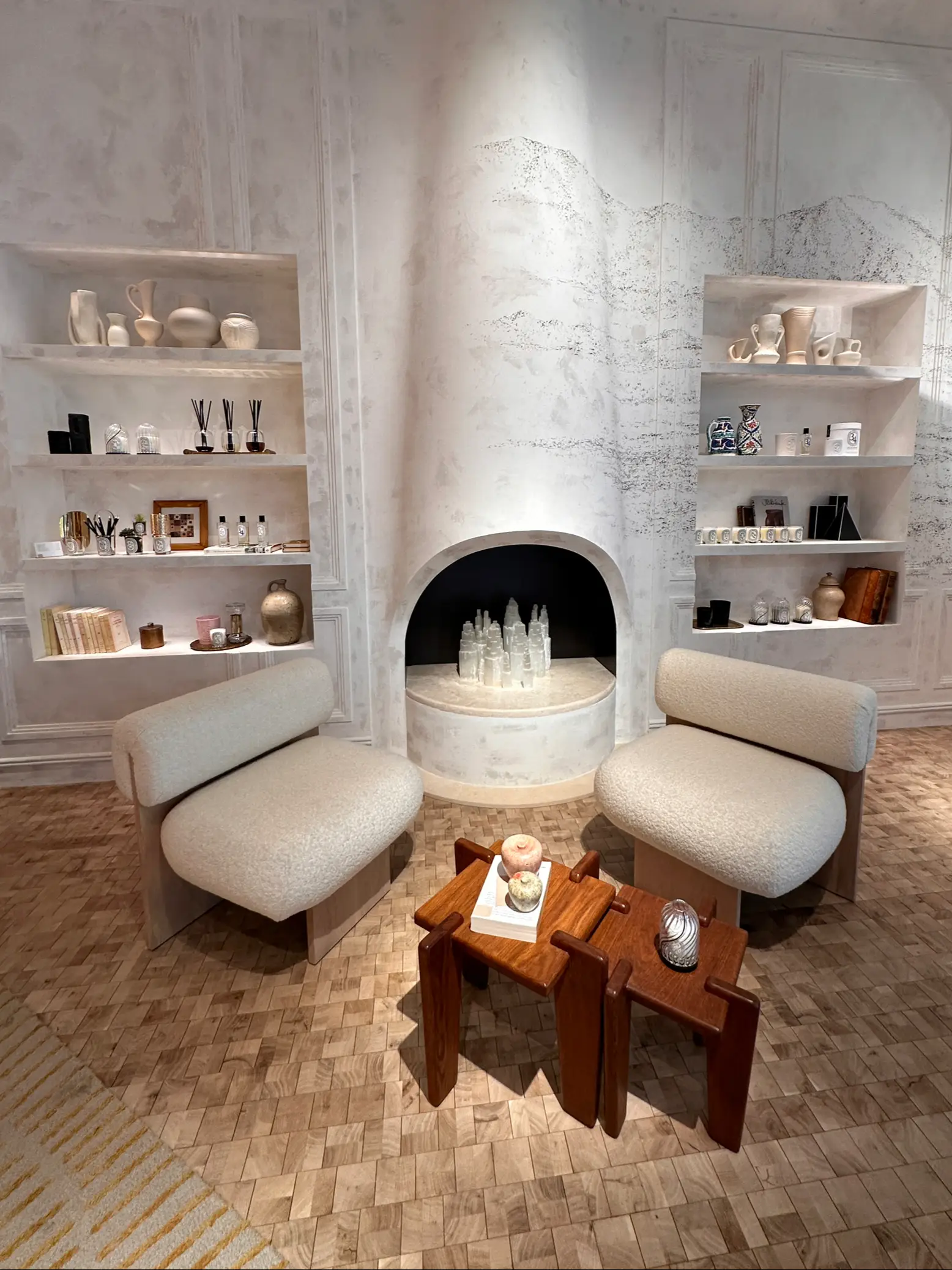 BRB, moving into this Diptyque boutique | แกลเลอรีที่โพสต์โดย kali harris | Lemon8