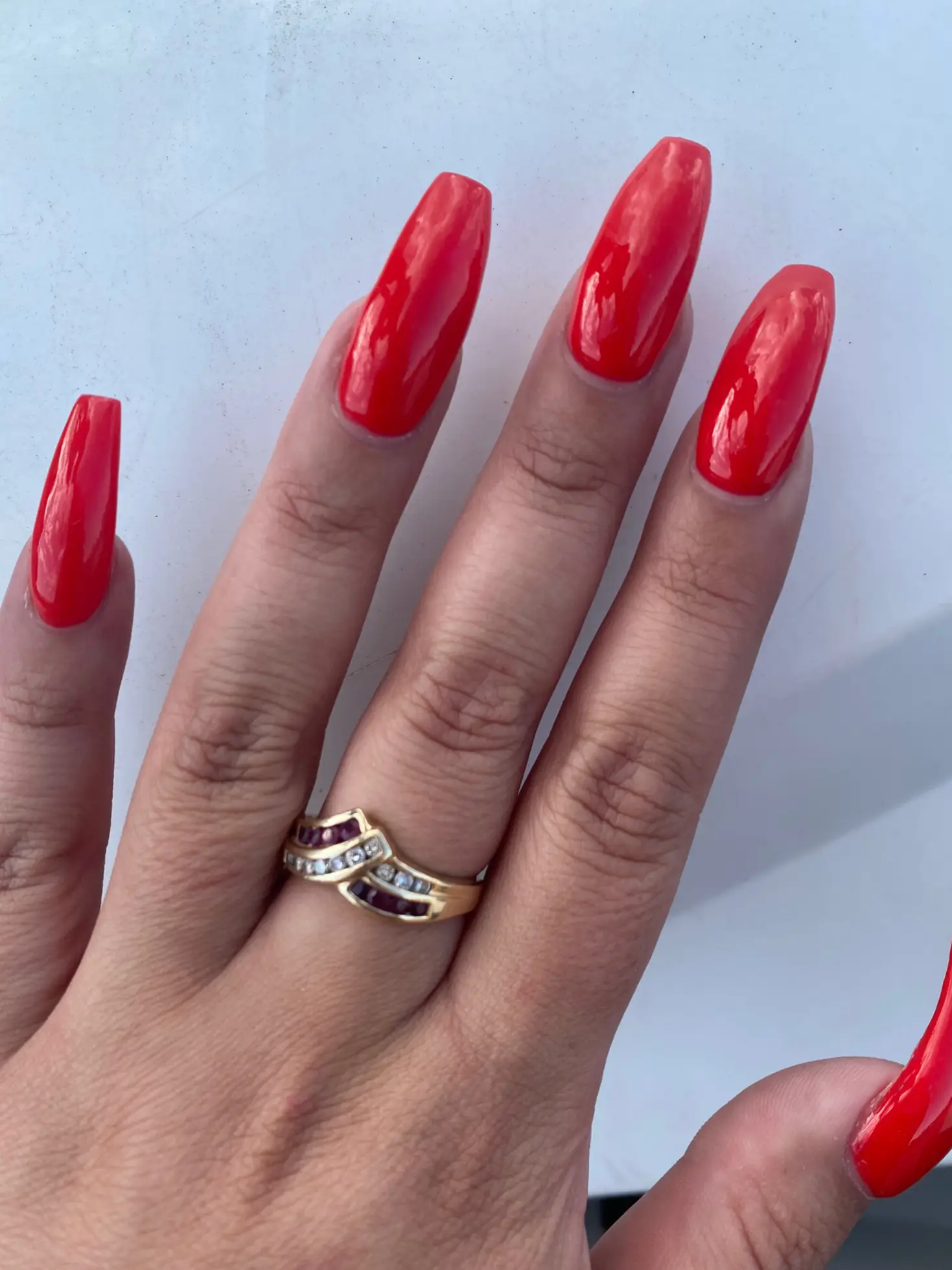 red nails for may :) | แกลเลอรีที่โพสต์โดย carissa sanchez | Lemon8