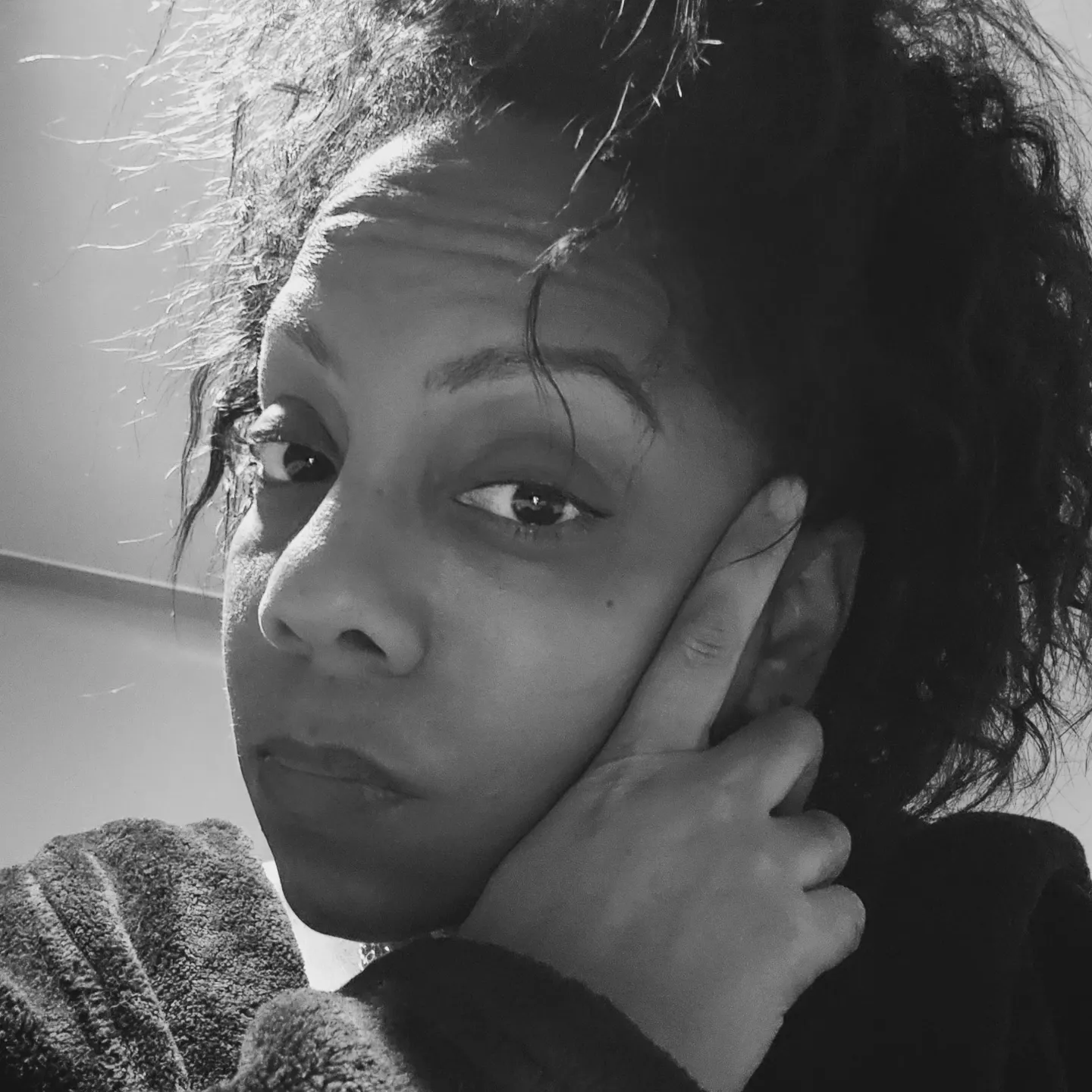 freshly washed hair and androi | Gallery posted by Ann P | Lemon8