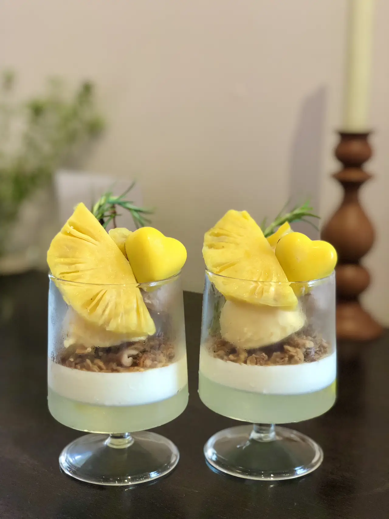 คาเฟ่ที่มีสไตล์พร้อมกำแพงที่สวยงามของ William Morris🍋 | แกลเลอรีที่ ...