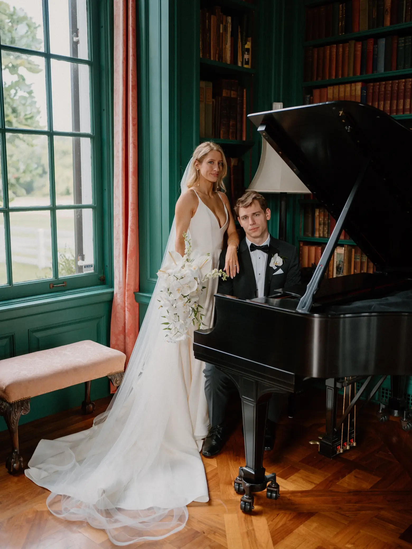 WE’LL CAPTURE YOUR WEDDING FOR FREE | แกลเลอรีที่โพสต์โดย Destiny Rae ...