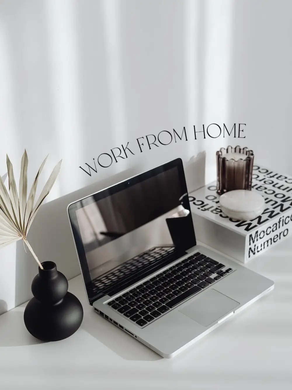 work from home aesthetic 🤍💻📆🕯️🪞 | แกลเลอรีที่โพสต์โดย nicole | Lemon8