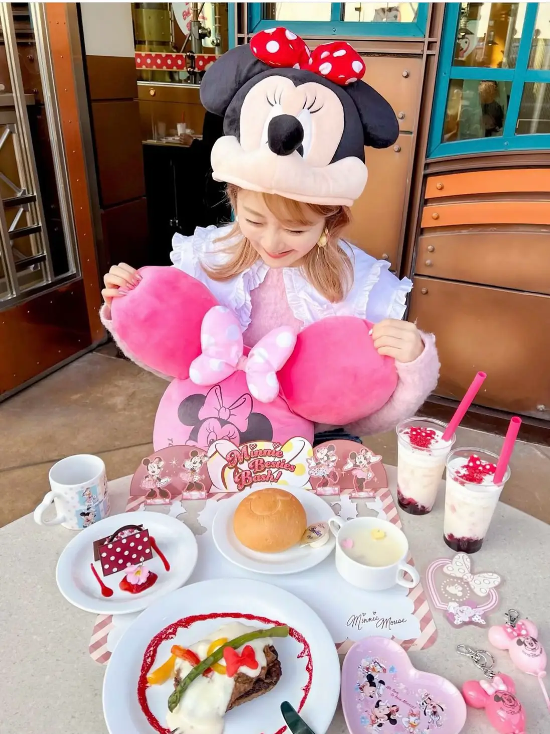 🎀ミニーちゃんコーデ💗🩵ピンク×水色 | ayanon♡が投稿したフォトブック | Lemon8