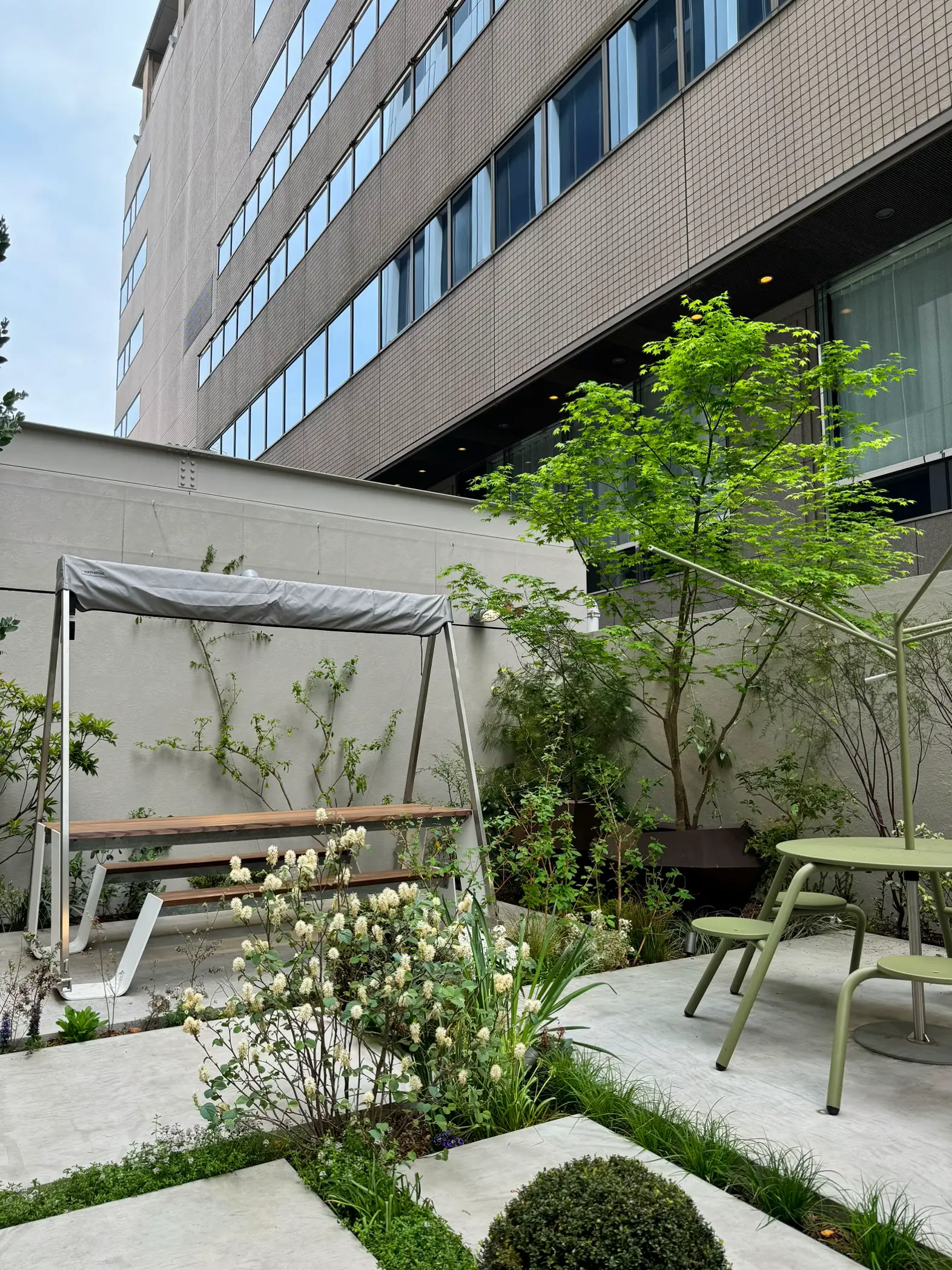 [ด้านหน้าของสวนด้านนอก] SOL'S COFFEE GAIEN | แกลเลอรีที่โพสต์โดย Noona_cafe | Lemon8