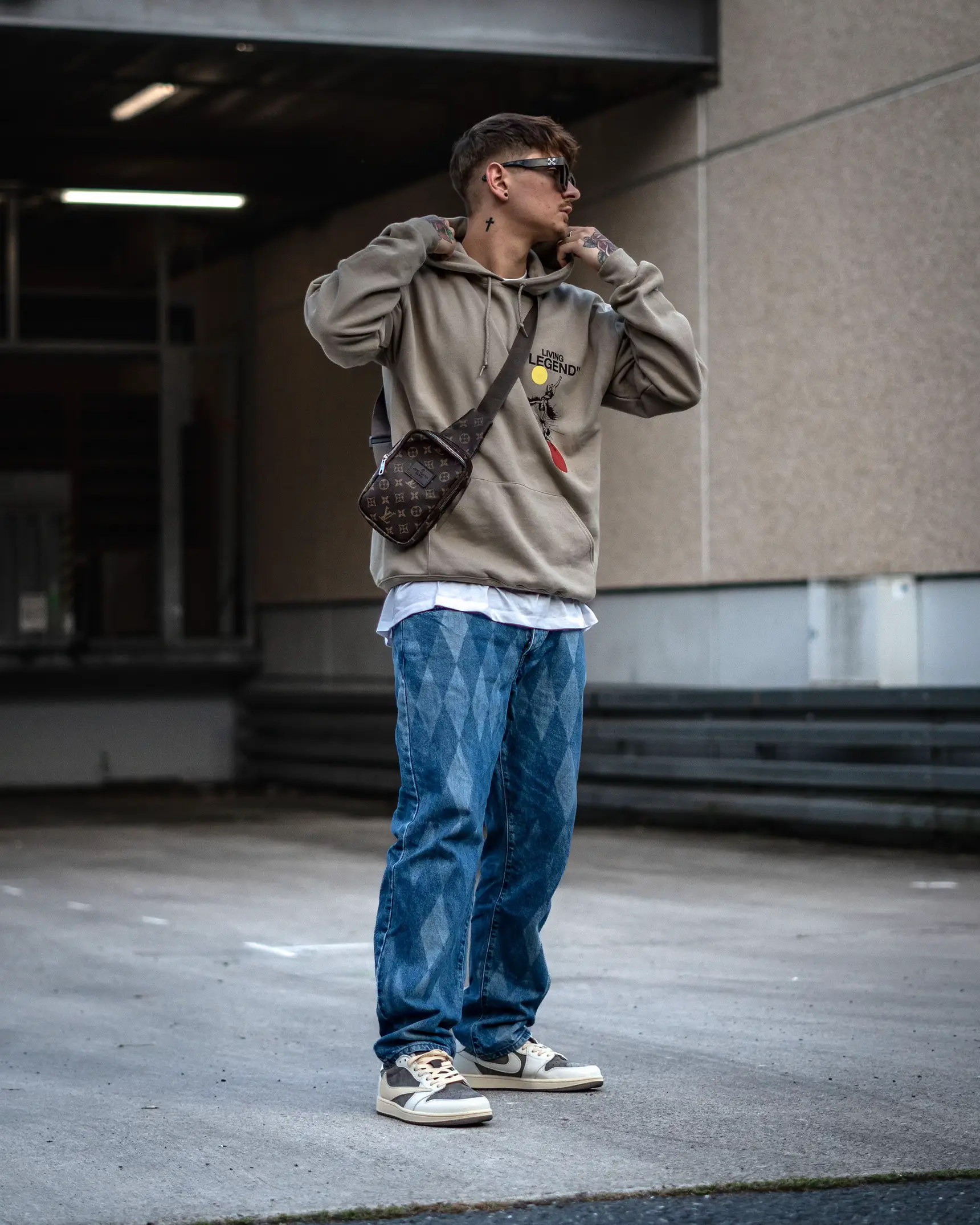 Brown Tones Outfit | แกลเลอรีที่โพสต์โดย EugenZmStyles | Lemon8