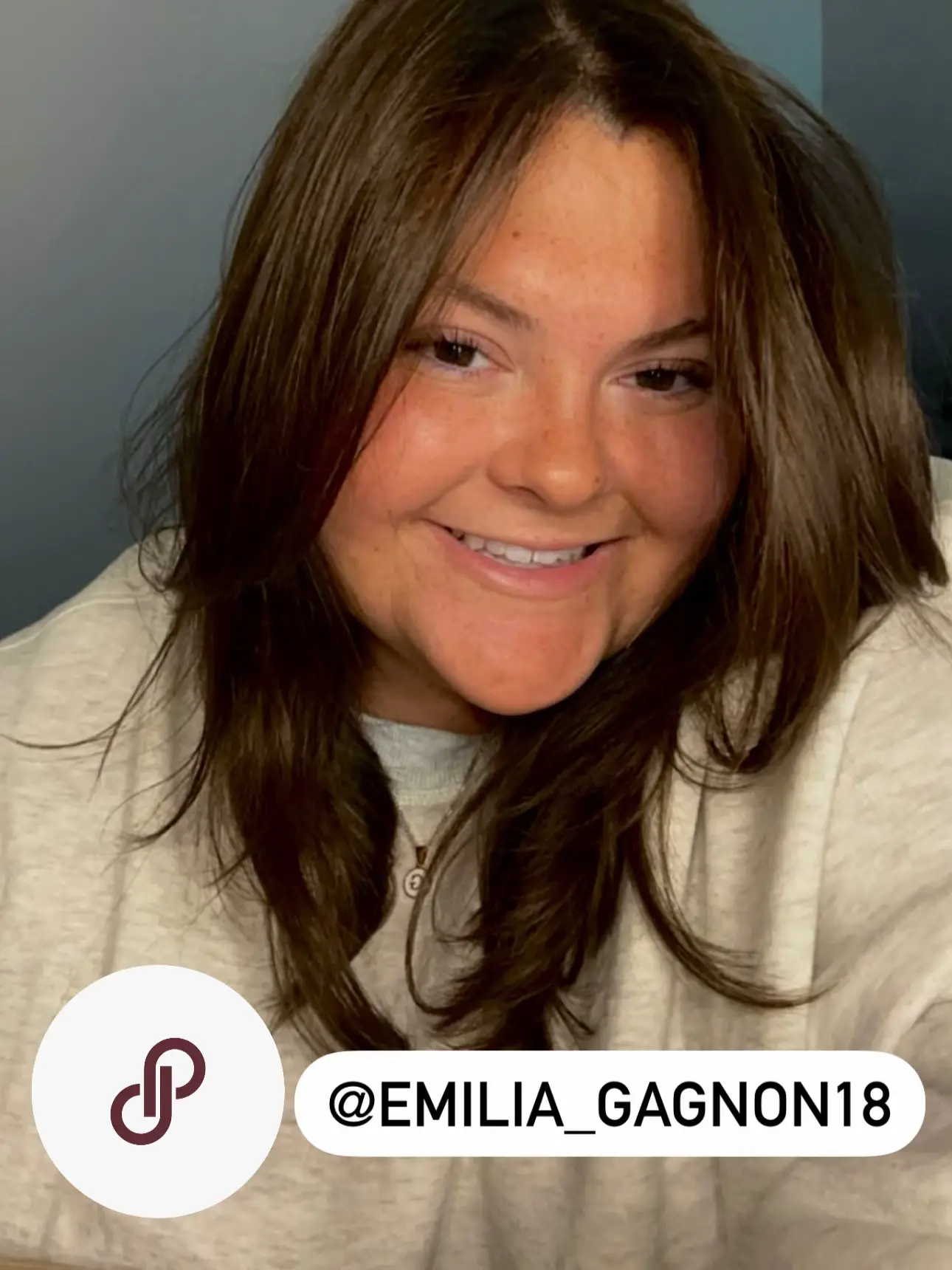 follow me on poshmark | แกลเลอรีที่โพสต์โดย Emi RT (R) (M) | Lemon8