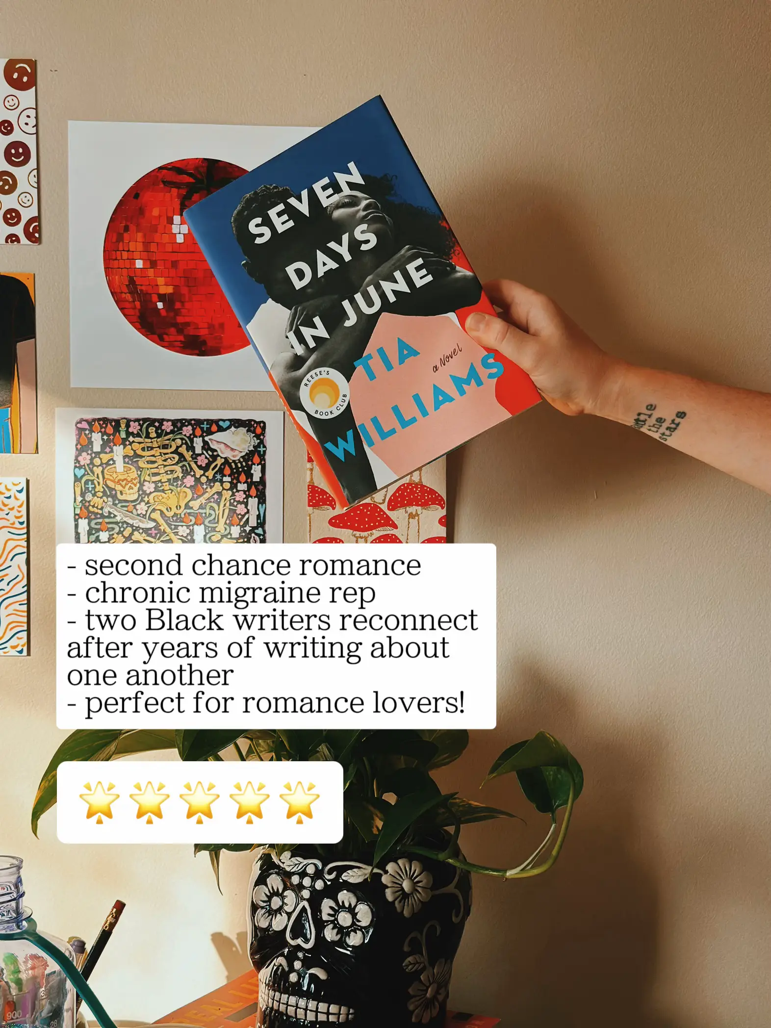 Holiday Gift Guide: Fiction | Gallery posted by autumnintheoaks | Lemon8