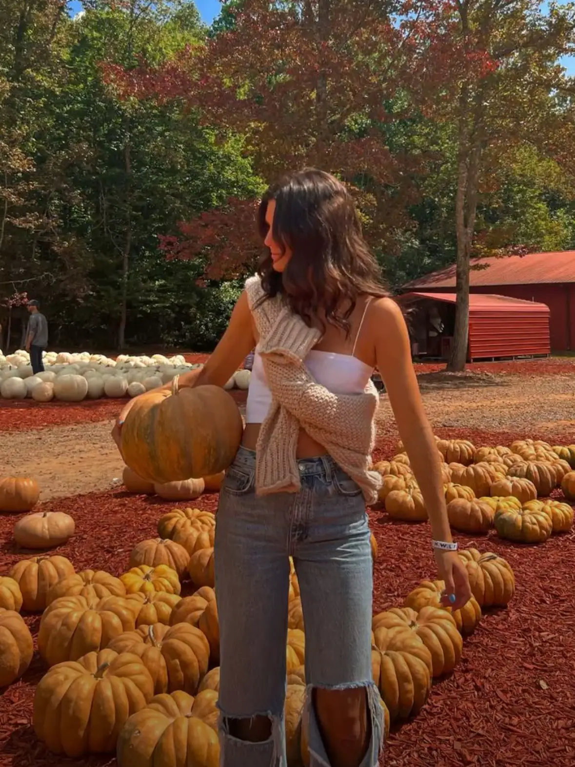 Fall pumpkin patch outfits 🤎🍂🧡 | Gallery posted by gray | Lemon8