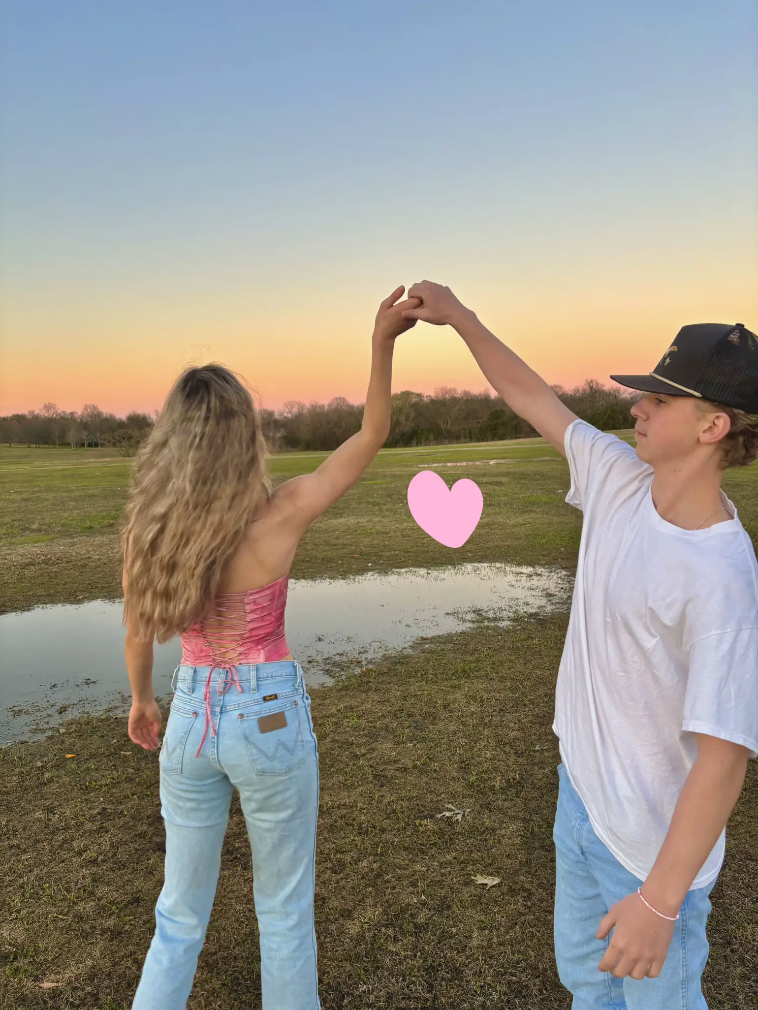🎀valentine’s day photo shoot-insta: @oliviamillsss | Gallery posted by ...