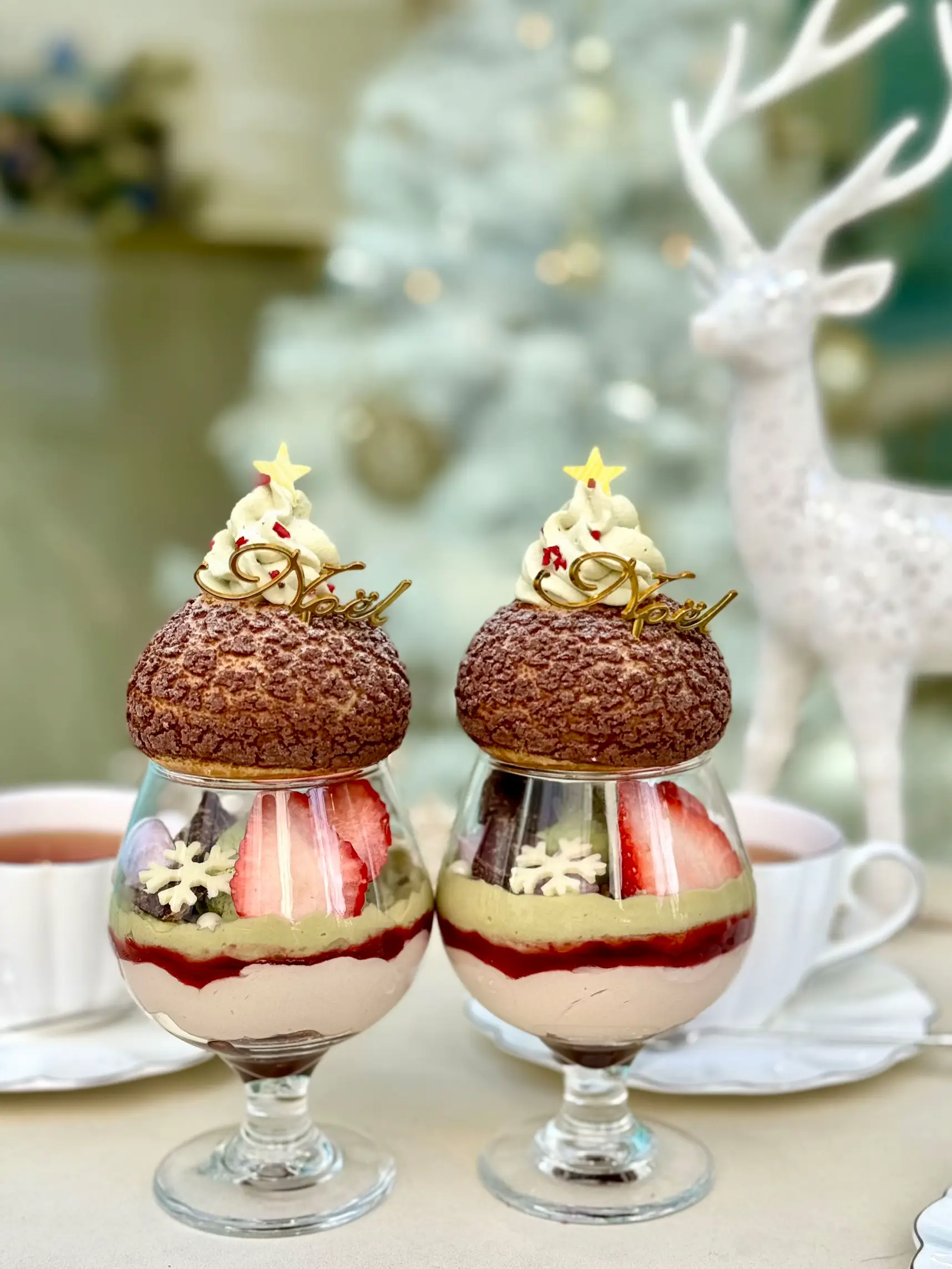 พาร์เฟต์กับครีมพัฟสุดวิจิตร🔔🎄คาเฟ่กับทิฟฟานี่บลู🩵 | แกลเลอรีที่โพสต์โดย ...