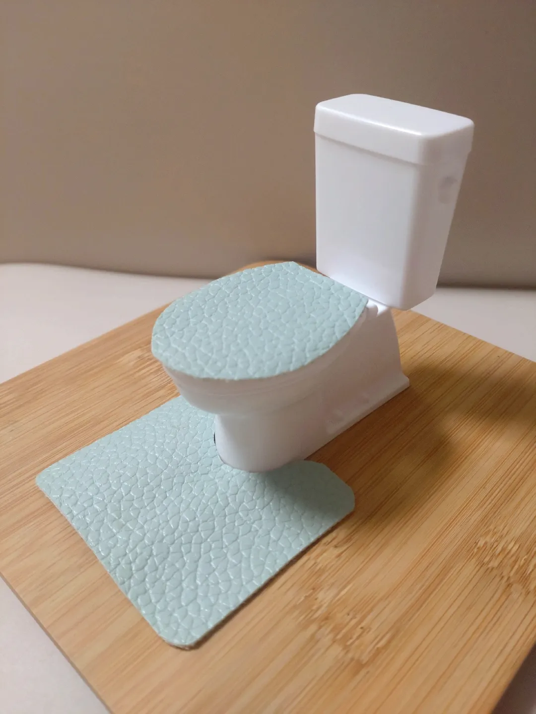 100均 ミニュチュア 洋式トイレ トイレに飾る…🚽 | hiro 1972が投稿したフォトブック | Lemon8