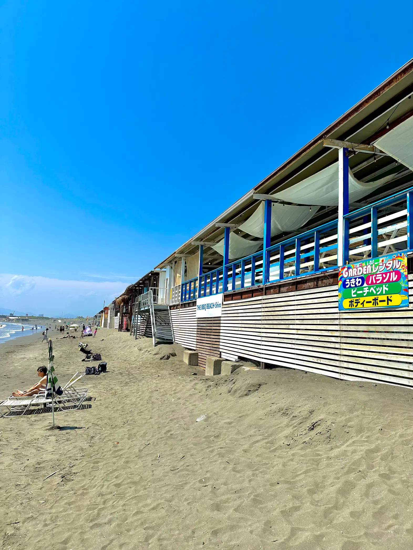 【オシャレ海の家🏝️第2弾】AO×SHIRO ソファーが可愛い映える海の家📍湘南 | お出かけちろりっぷが投稿したフォトブック | Lemon8