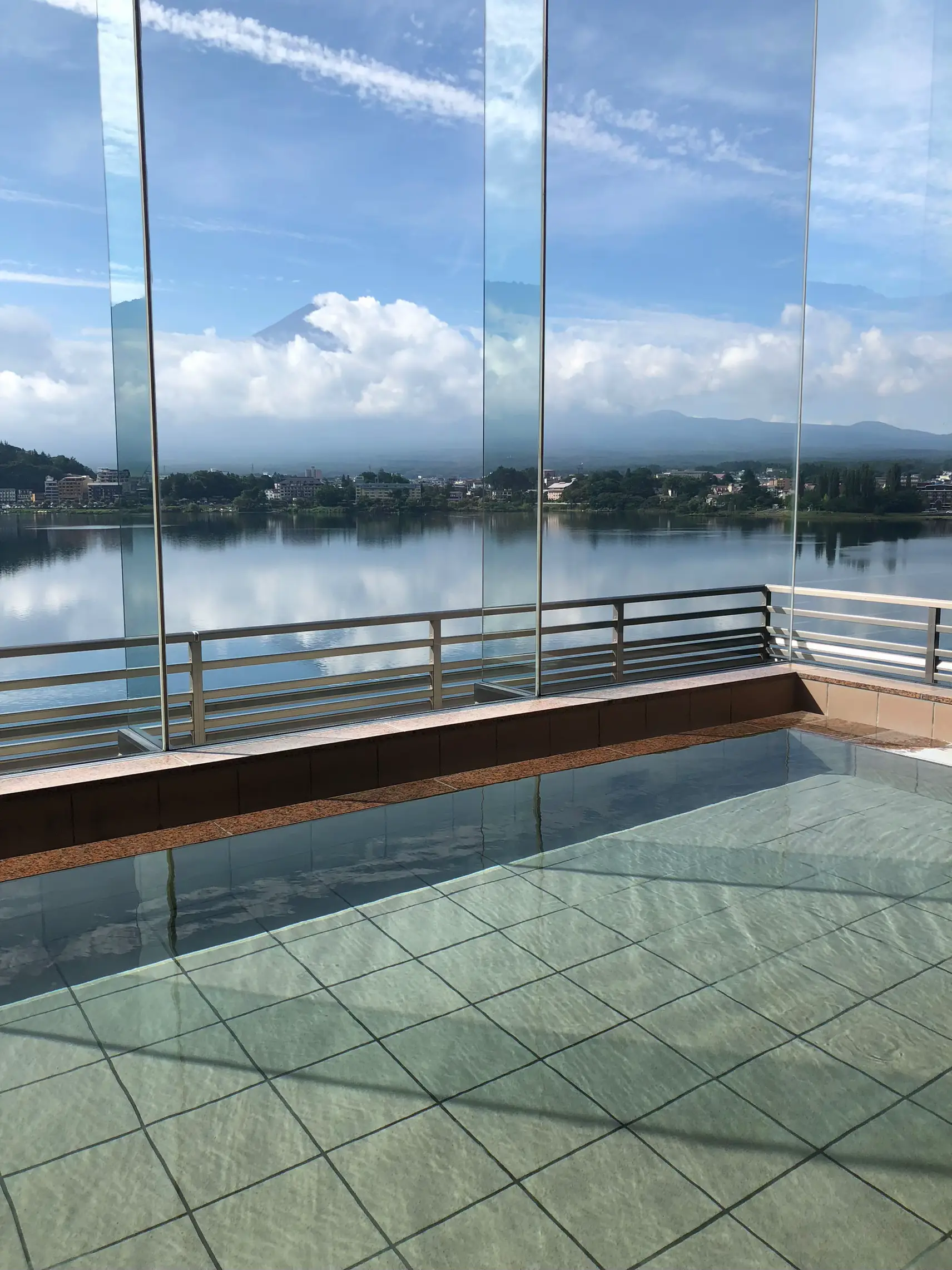 Mount Fuji | Best Hot Spring hotel ever | แกลเลอรีที่โพสต์โดย SinaX | Lemon8