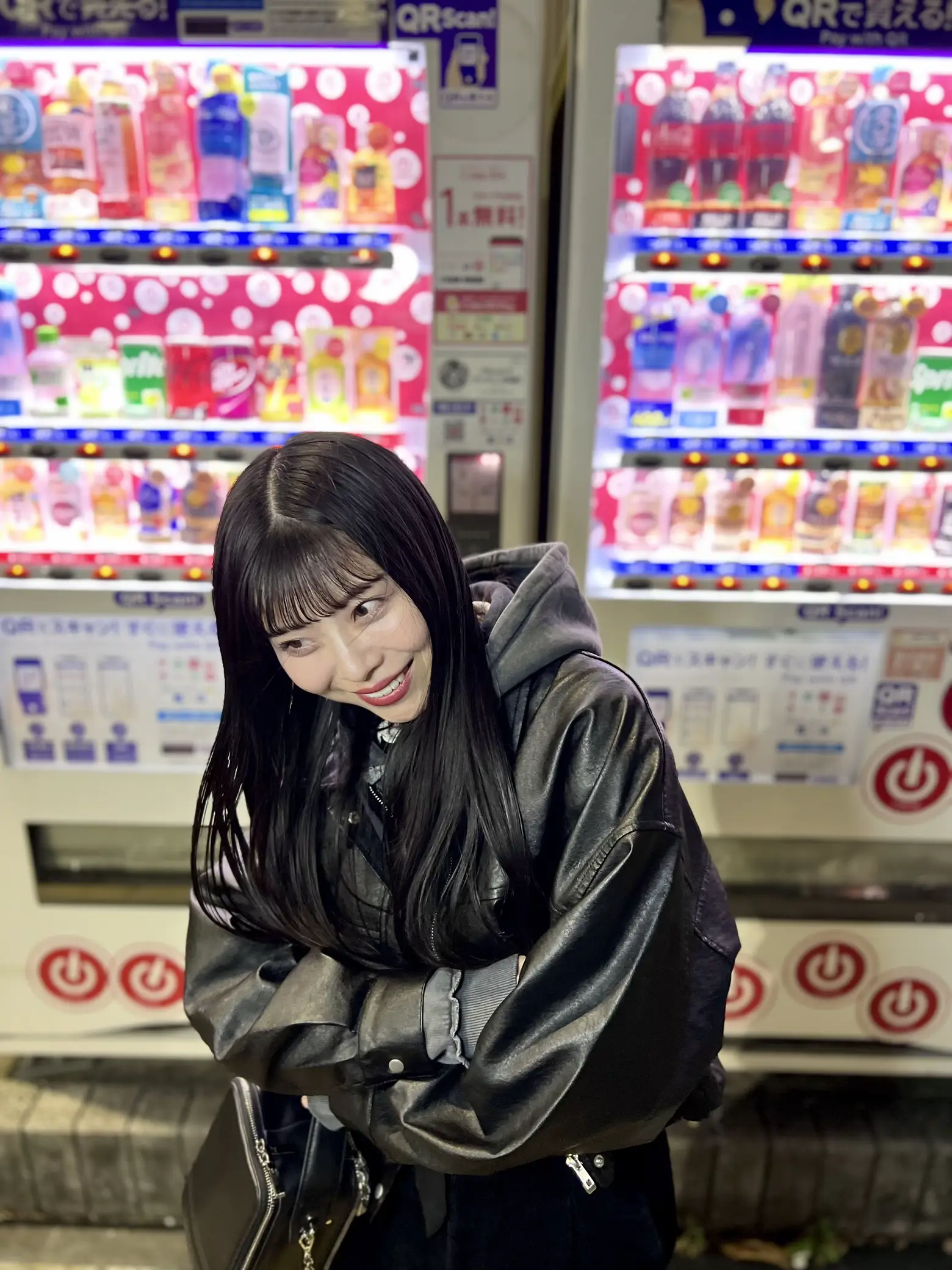 【冬コーデ】黒好きオンナによる、冬のメンズライクコーデ🐺 ️ | MONAMIが投稿したフォトブック | Lemon8