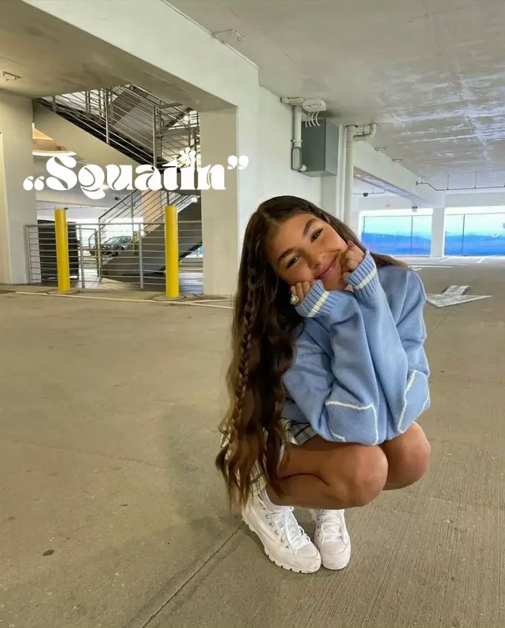 Picture Pose Ideas - Lemon8 Search