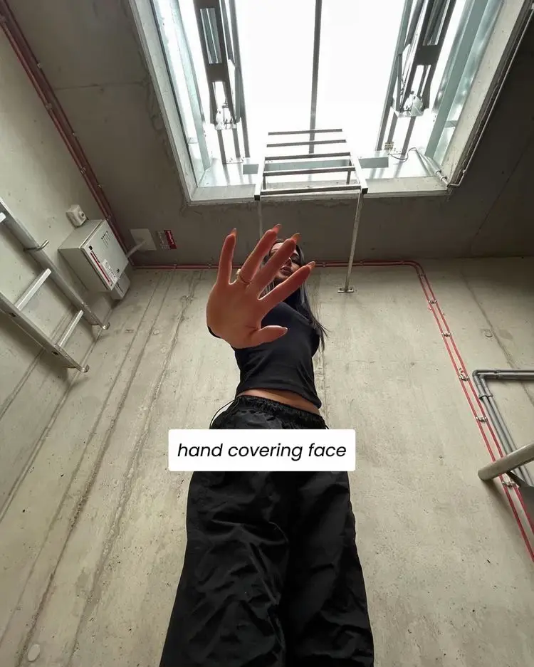 poses for my shy girlies… 💋📸 | Gallery posted by aidyn ♡ | Lemon8