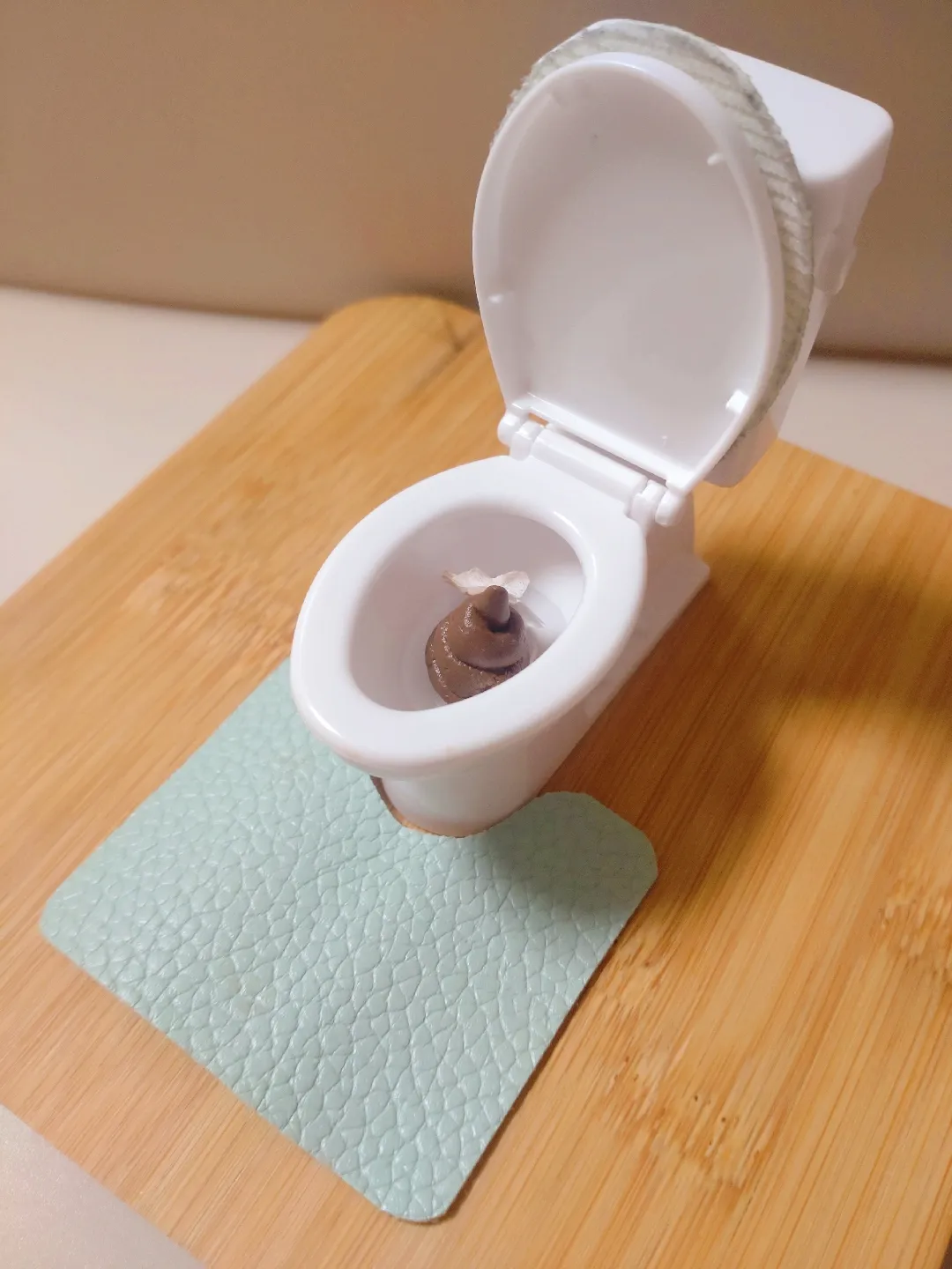 100均 ミニュチュア 洋式トイレ トイレに飾る…🚽 | hiro 1972が投稿したフォトブック | Lemon8