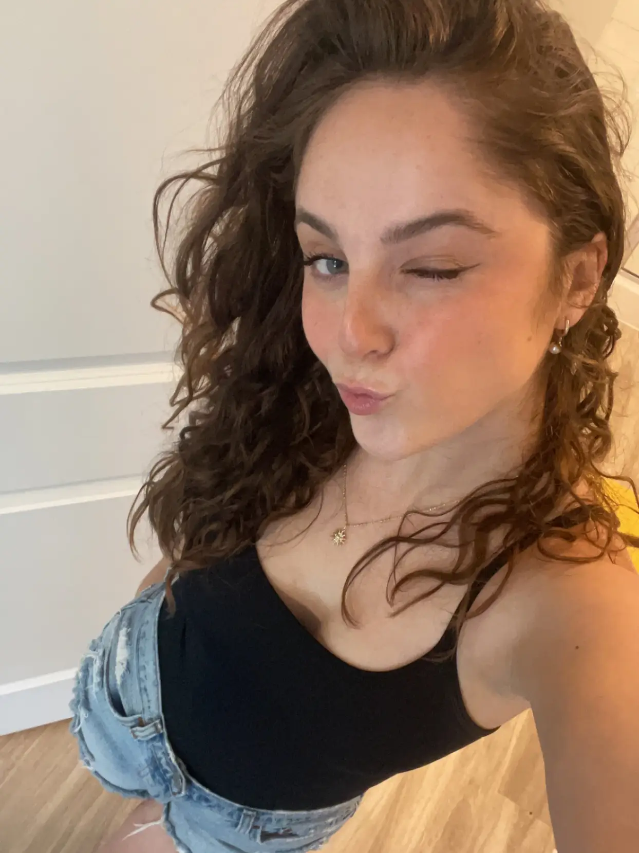 The products I use for my curly hair routine | Kaitlynが投稿したフォトブック | Lemon8