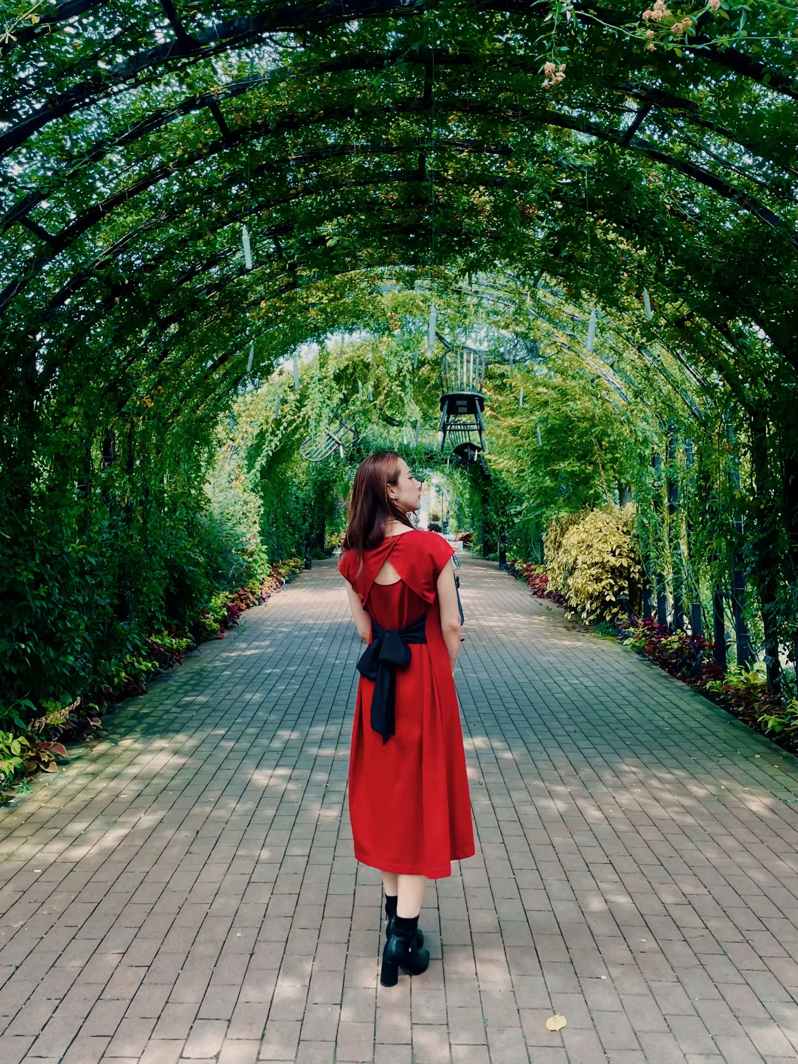 [Outing] Yokohama English Garden 🎃 Halloween 2023👻🌹🦇🕸 | Gallery posted by aynaa｜旅とグルメ👠 | Lemon8