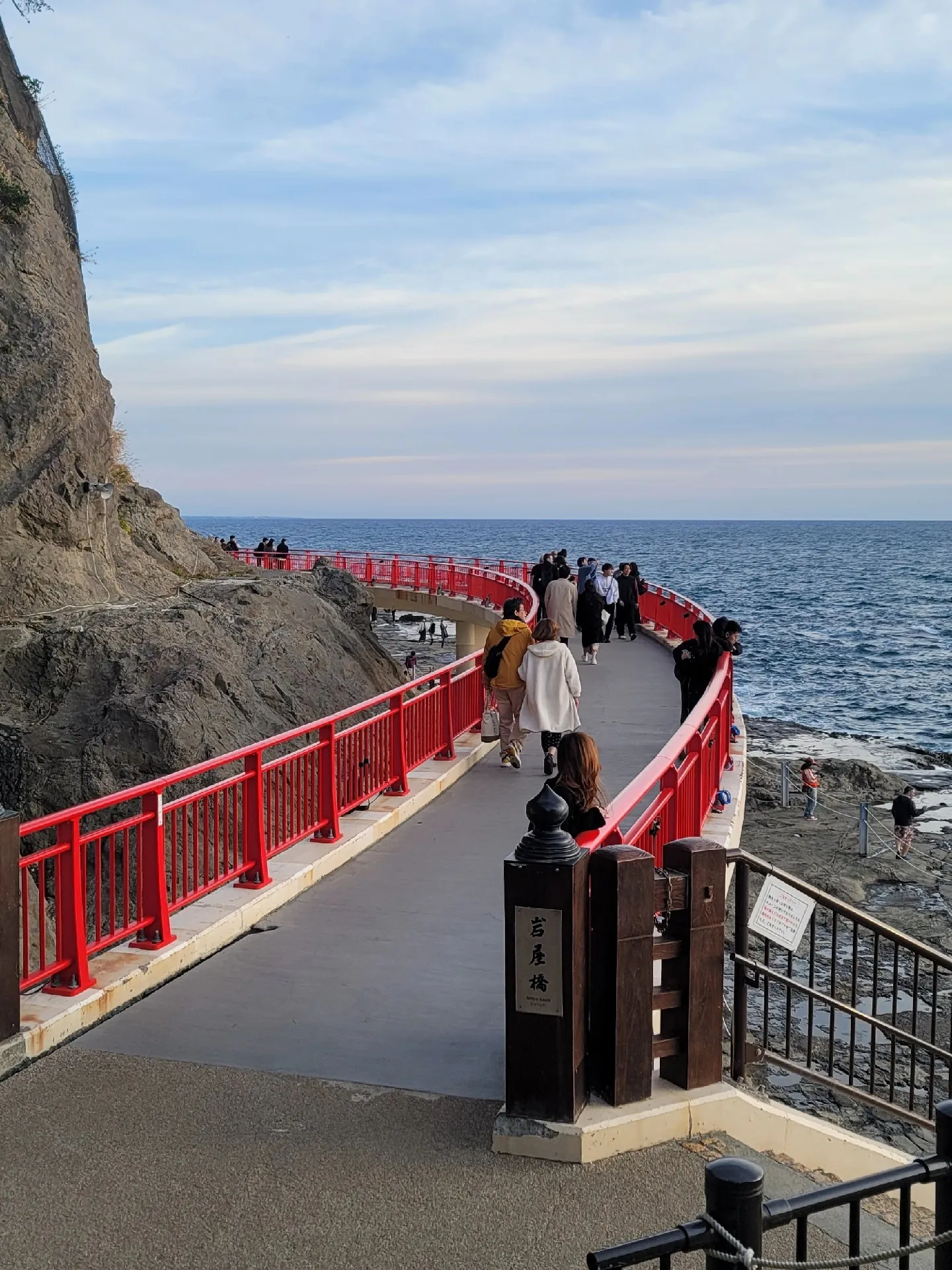 [Enoshima เที่ยวชมสถานที่] Enoshima R5.12/13 | แกลเลอรีที่โพสต์โดย もも | Lemon8