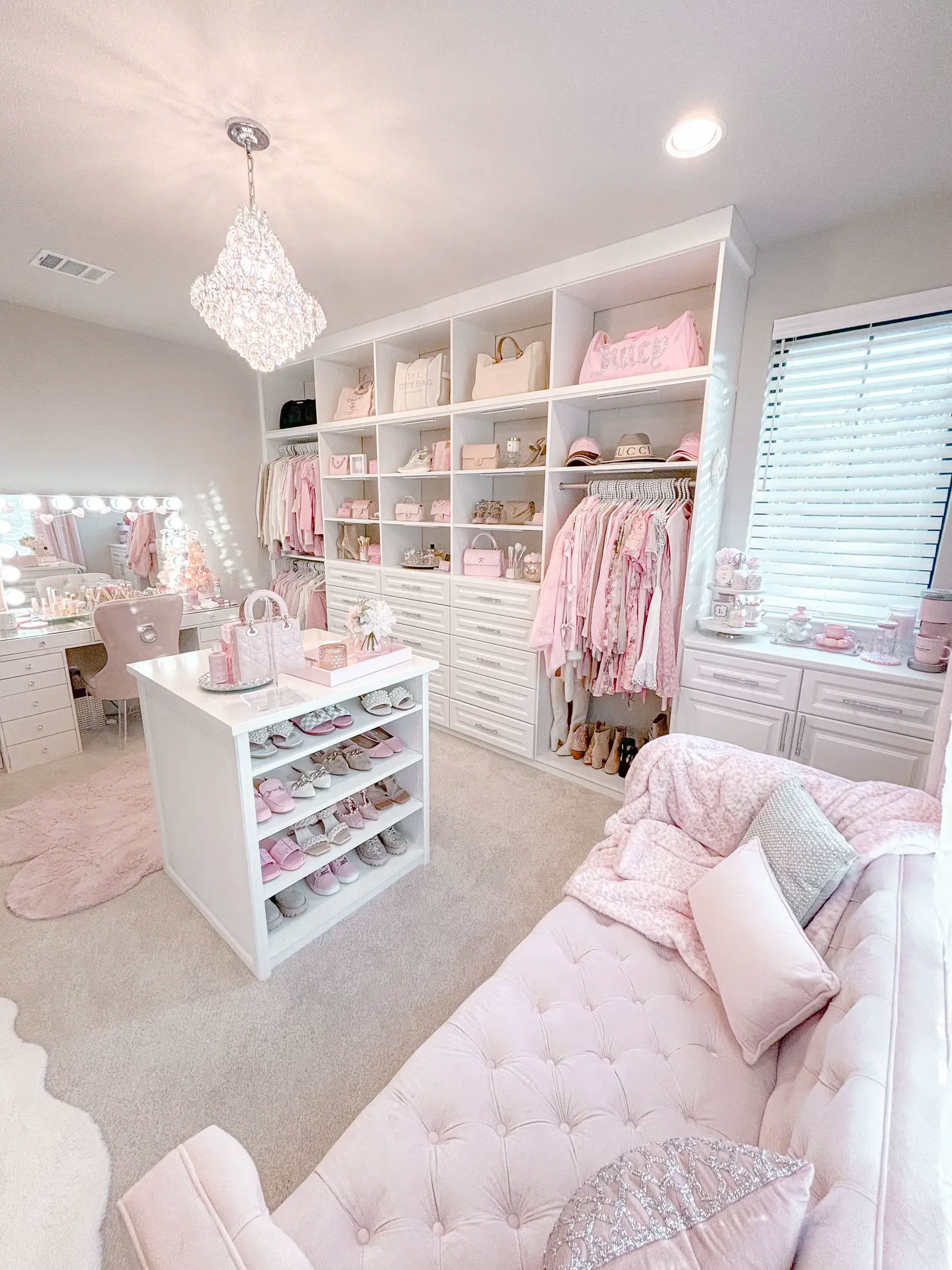 Dreamiest room decor 🌸🫶 | Gallery posted by Brooklyn | Lemon8