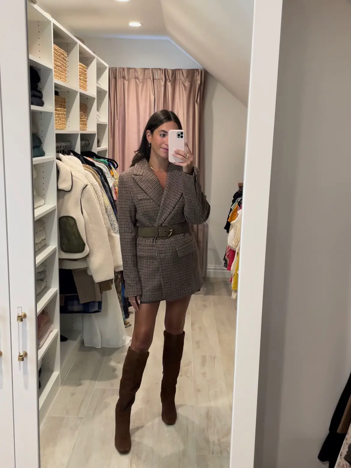 3 OUTFITS / 1 SKIRT | แกลเลอรีที่โพสต์โดย SimplicatedStep | Lemon8