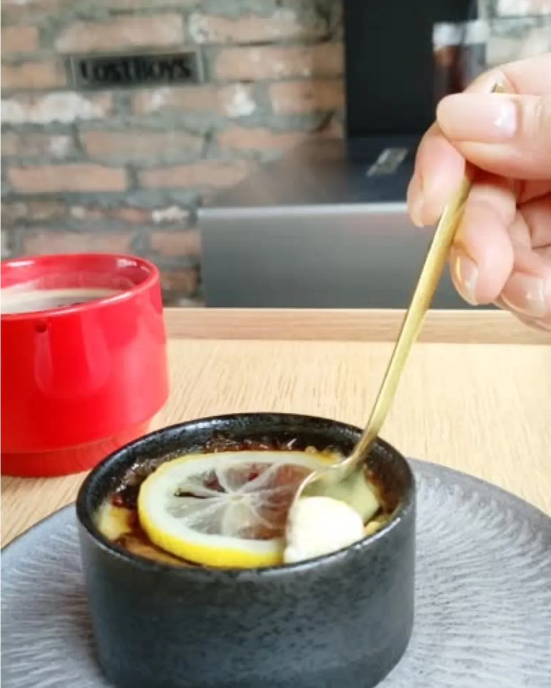 【カフェ激戦区】裏六本松にあるブルックリンカフェ | もち☕福岡cafe_laboが投稿したフォトブック | Lemon8