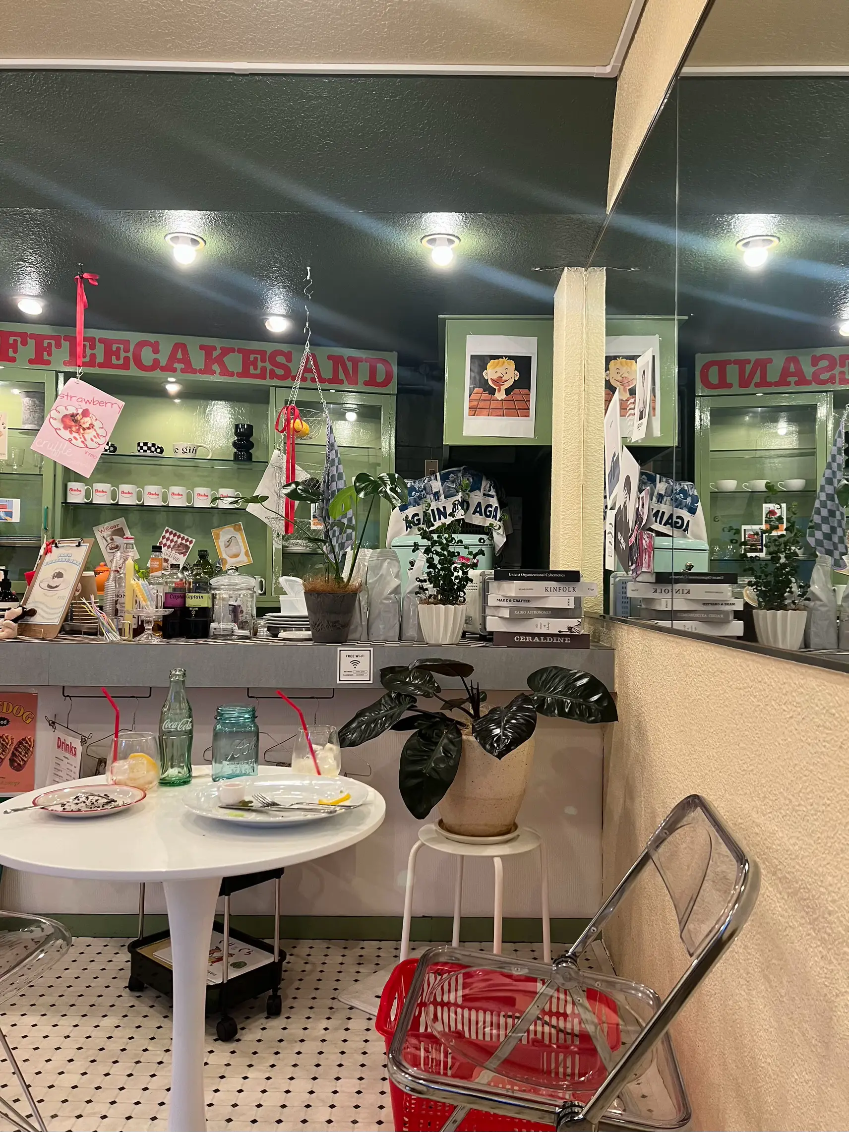 ทางไปคาเฟ่ | แกลเลอรีที่โพสต์โดย ayano | Lemon8