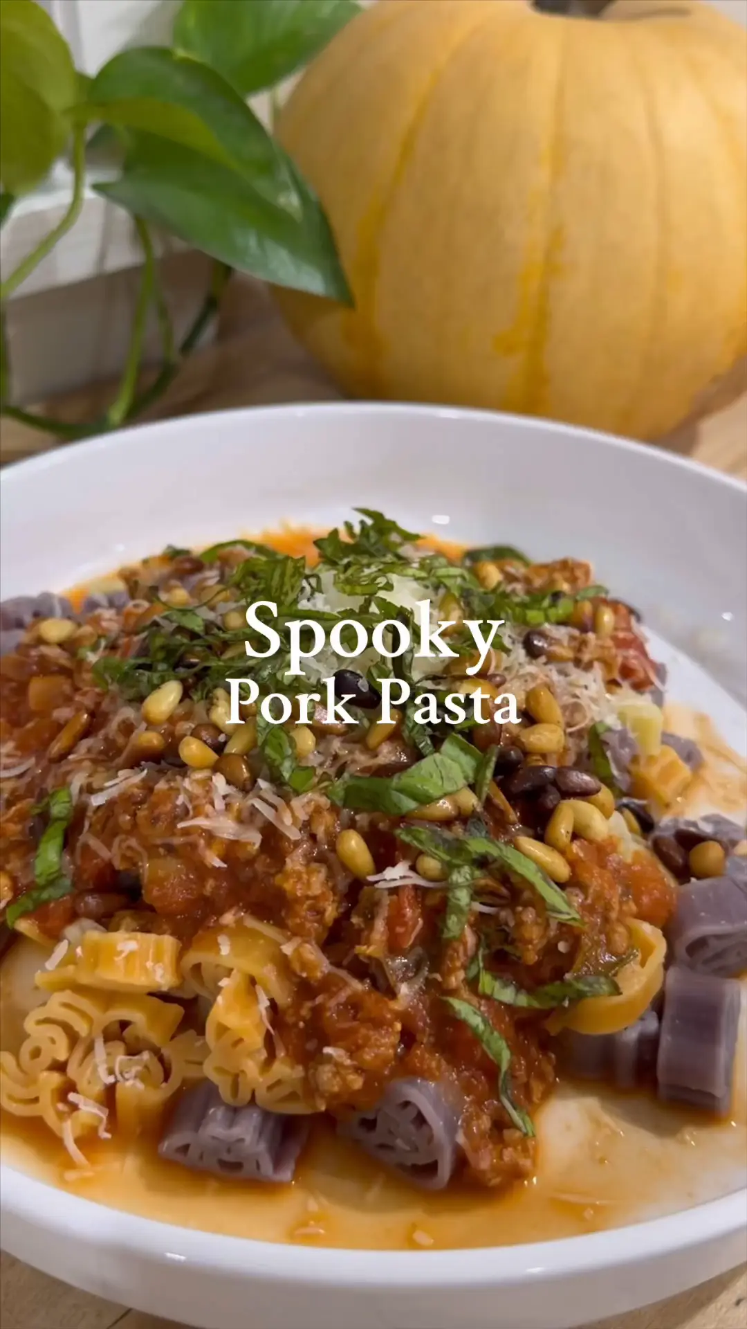 Spooky Pork Pasta Delight 👻 | วิดีโอที่เผยแพร่โดย Sydnee Cooke | Lemon8