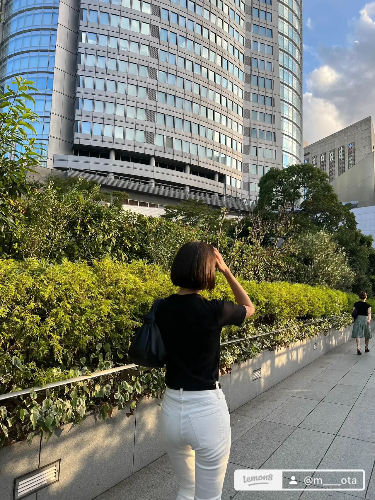 【ใบแดง 】รองเท้าบูทยาว ️ | แกลเลอรีที่โพสต์โดย Mina | Lemon8