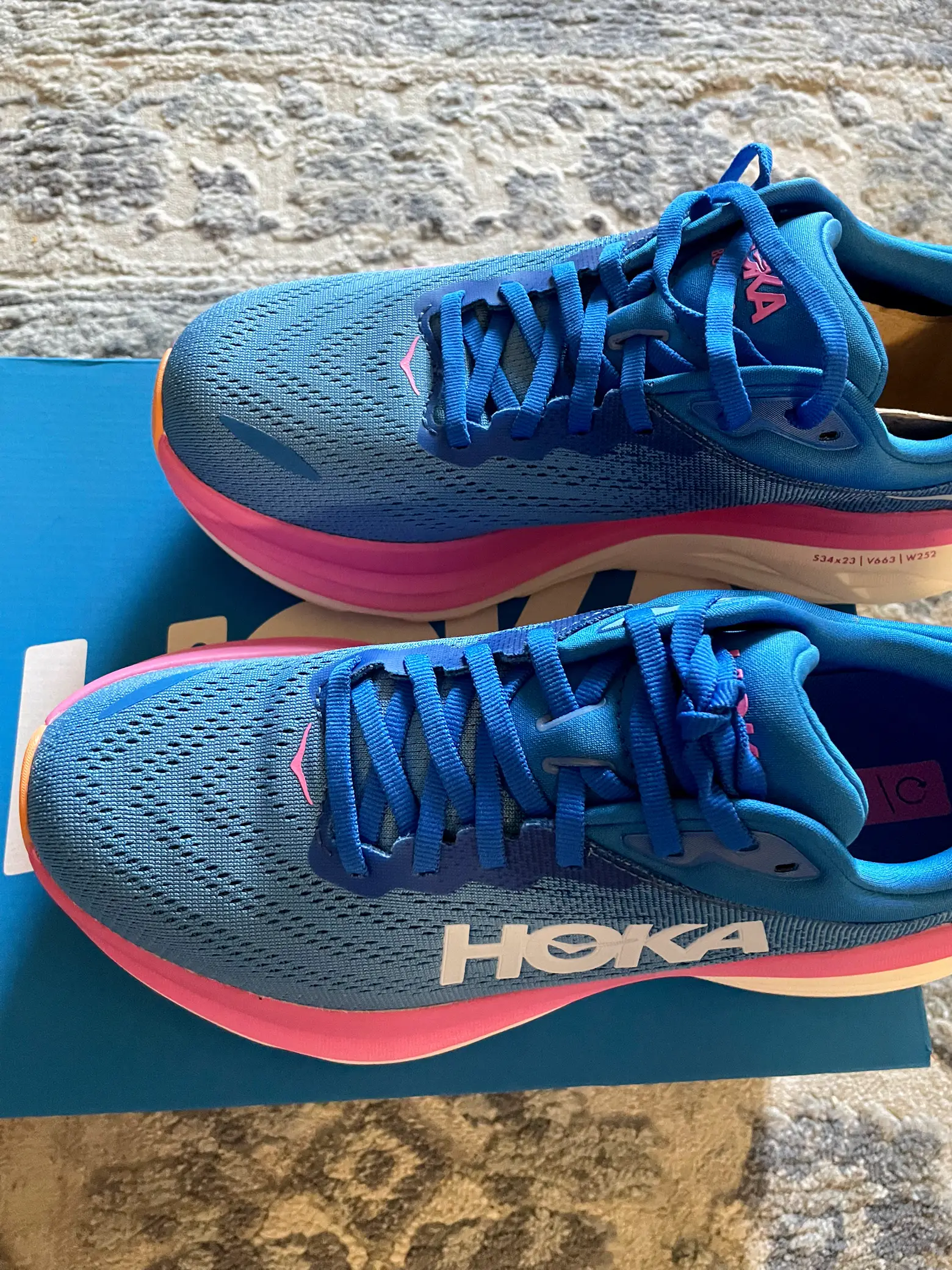 Unbox my new HOKA shoes with me! 👟💕🫶 | Gallery posted by Savanah Shae | Lemon8