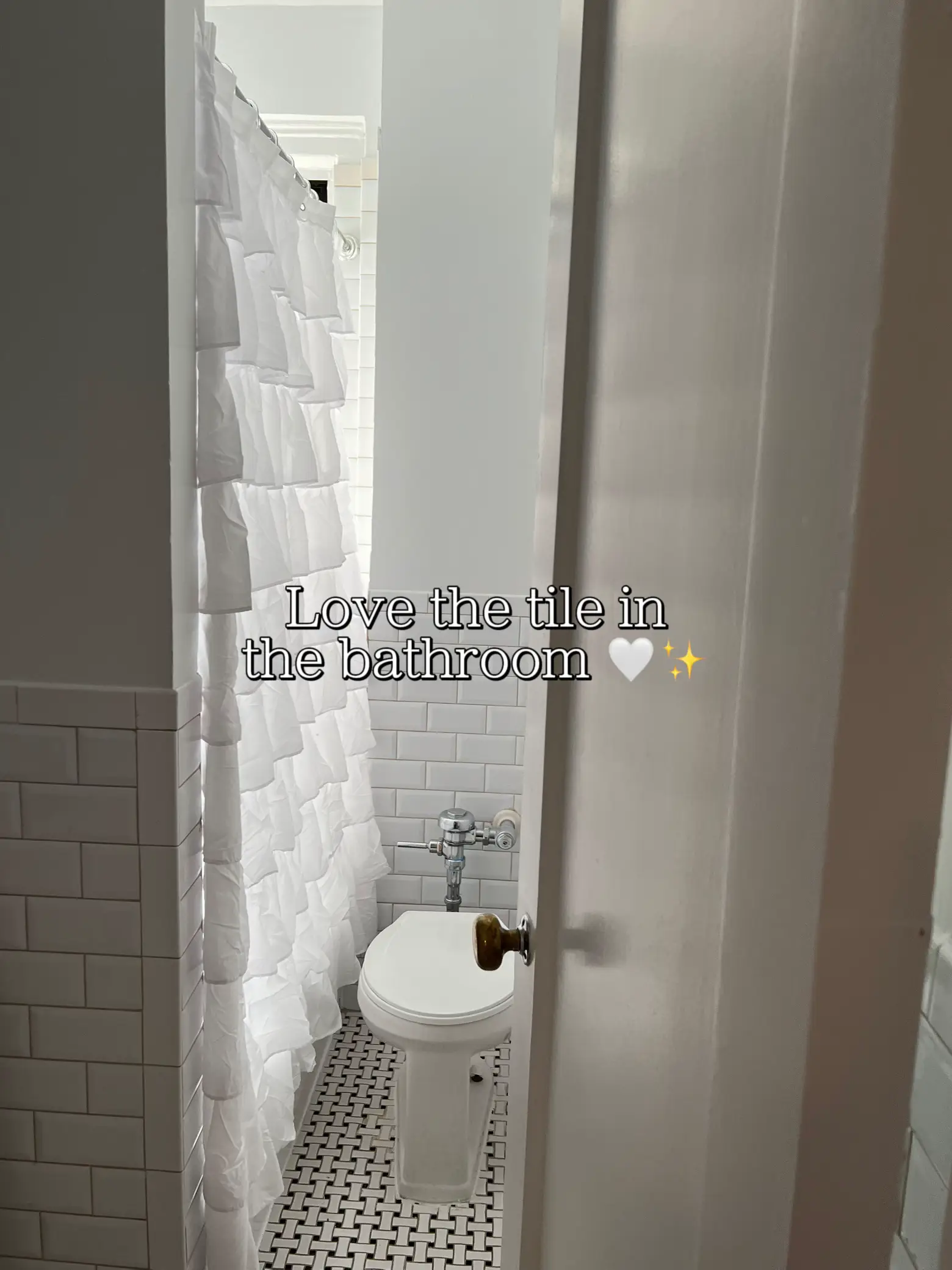 NYC STUDIO APT TOUR 🤍🤍 | Gallery posted by Carson Light | Lemon8