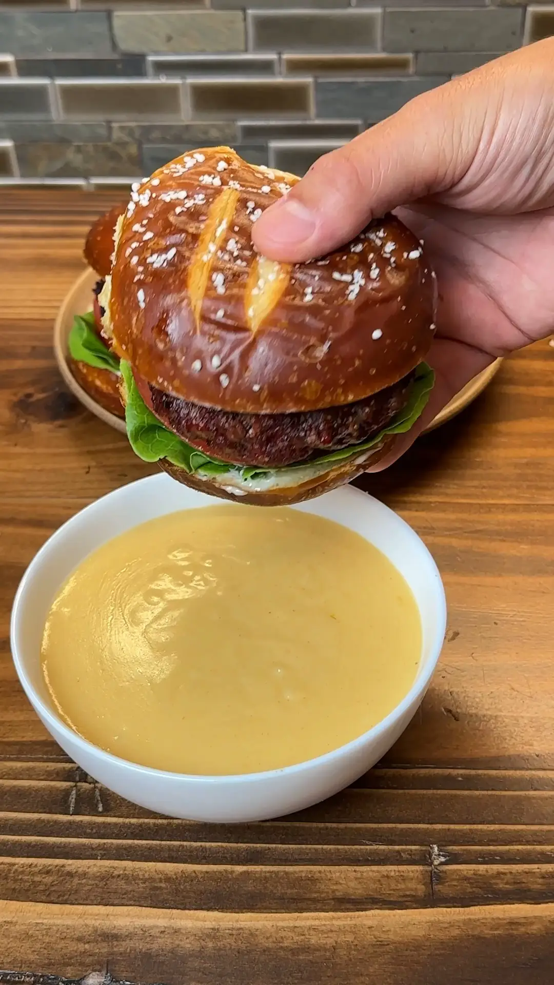 Beer cheese burgers! | วิดีโอที่เผยแพร่โดย Ninjacue | Lemon8