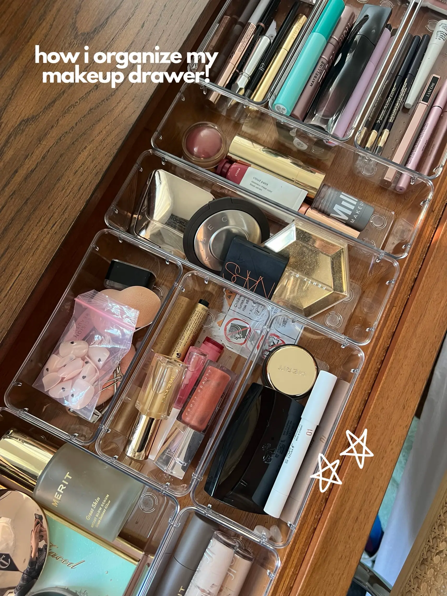 How i organize my makeup | Gallery posted by anniesilkaitis | Lemon8